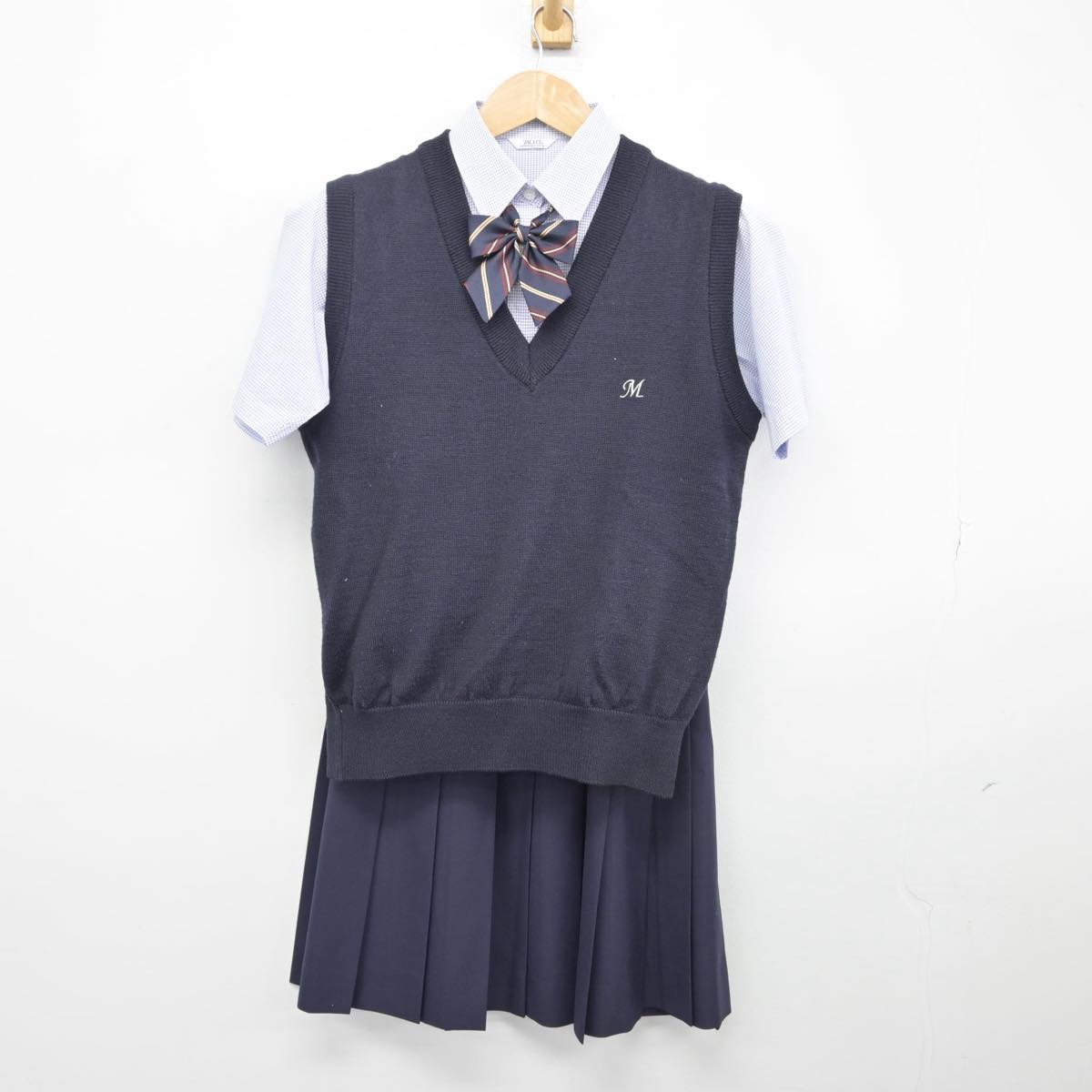 【中古】滋賀県 守山中学校・高等学校 女子制服 4点(ニットベスト・シャツ・スカート)sf031932 中古制服通販パレイド