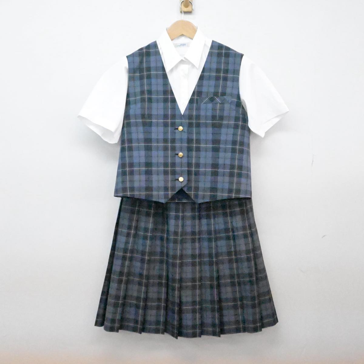 【中古】千葉県 千城台西中学校 女子制服 3点（ベスト・シャツ・スカート）sf032003 中古制服通販パレイド
