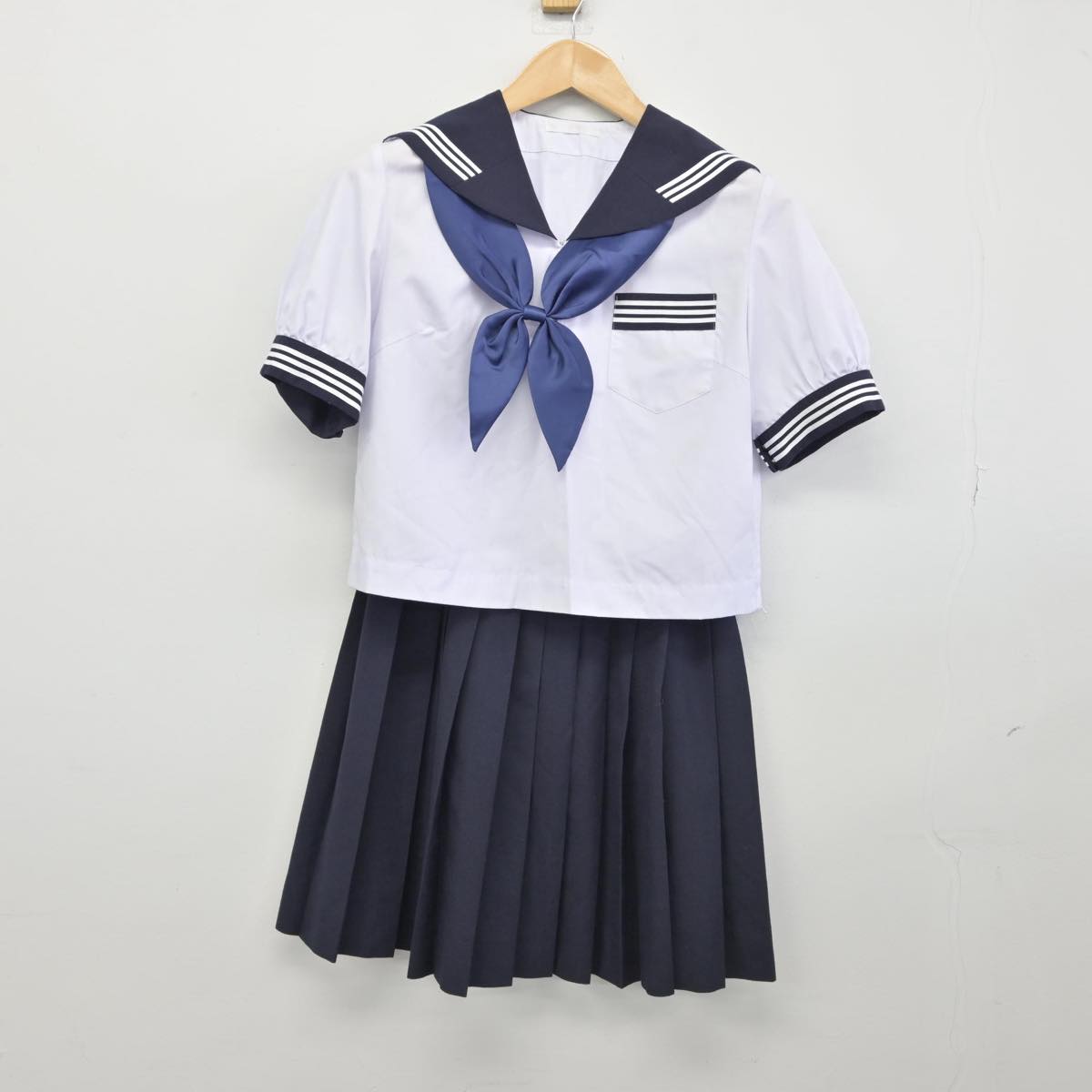 【中古】茨城県 鉾田第二高等学校 女子制服 4点（セーラー服・スカート）sf032026 中古制服通販パレイド