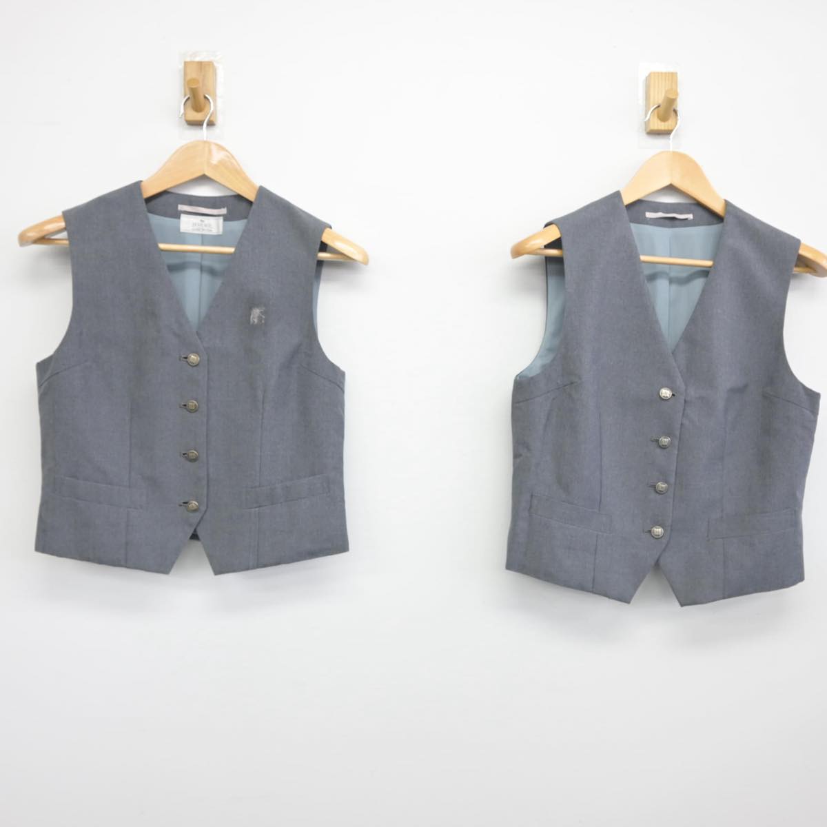 【中古】神奈川県 川崎市立南河原中学校 女子制服 2点（ベスト・ベスト）sf032107 中古制服通販パレイド