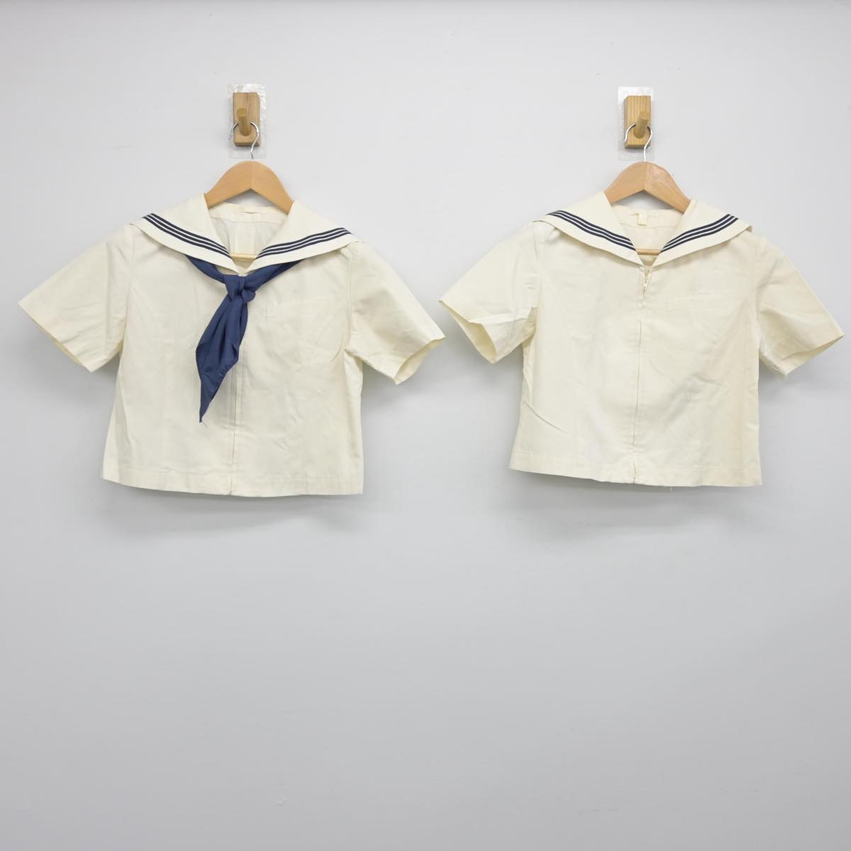 【中古】福岡県 博多女子高等学校 女子制服 3点(セーラー服)sf032472 中古制服通販パレイド