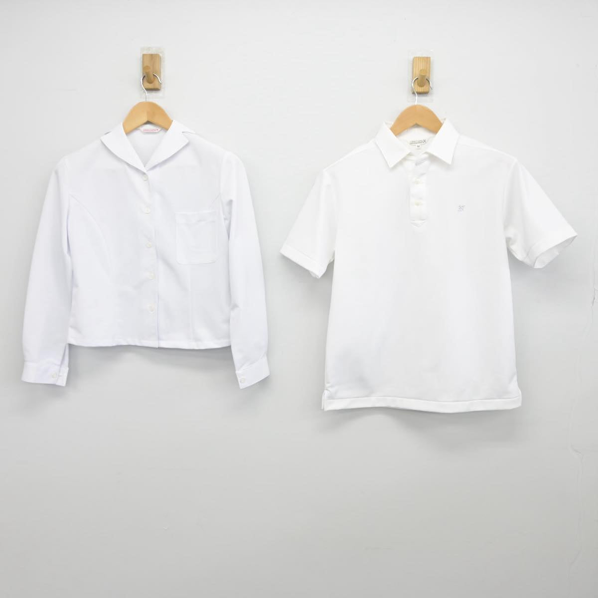 【中古】北海道 札幌日本大学高等学校 女子制服 2点（シャツ・シャツ）sf032478 中古制服通販パレイド
