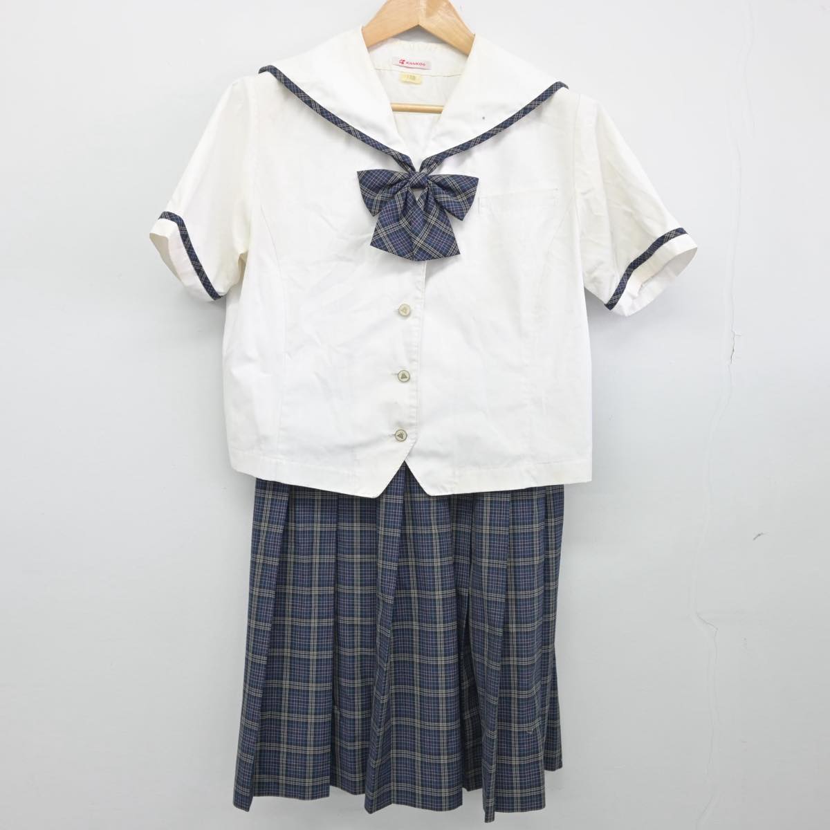 【中古】福岡県 学校法人八女学院高等学校 女子制服 3点(ブレザー・スカート)sf032525 中古制服通販パレイド