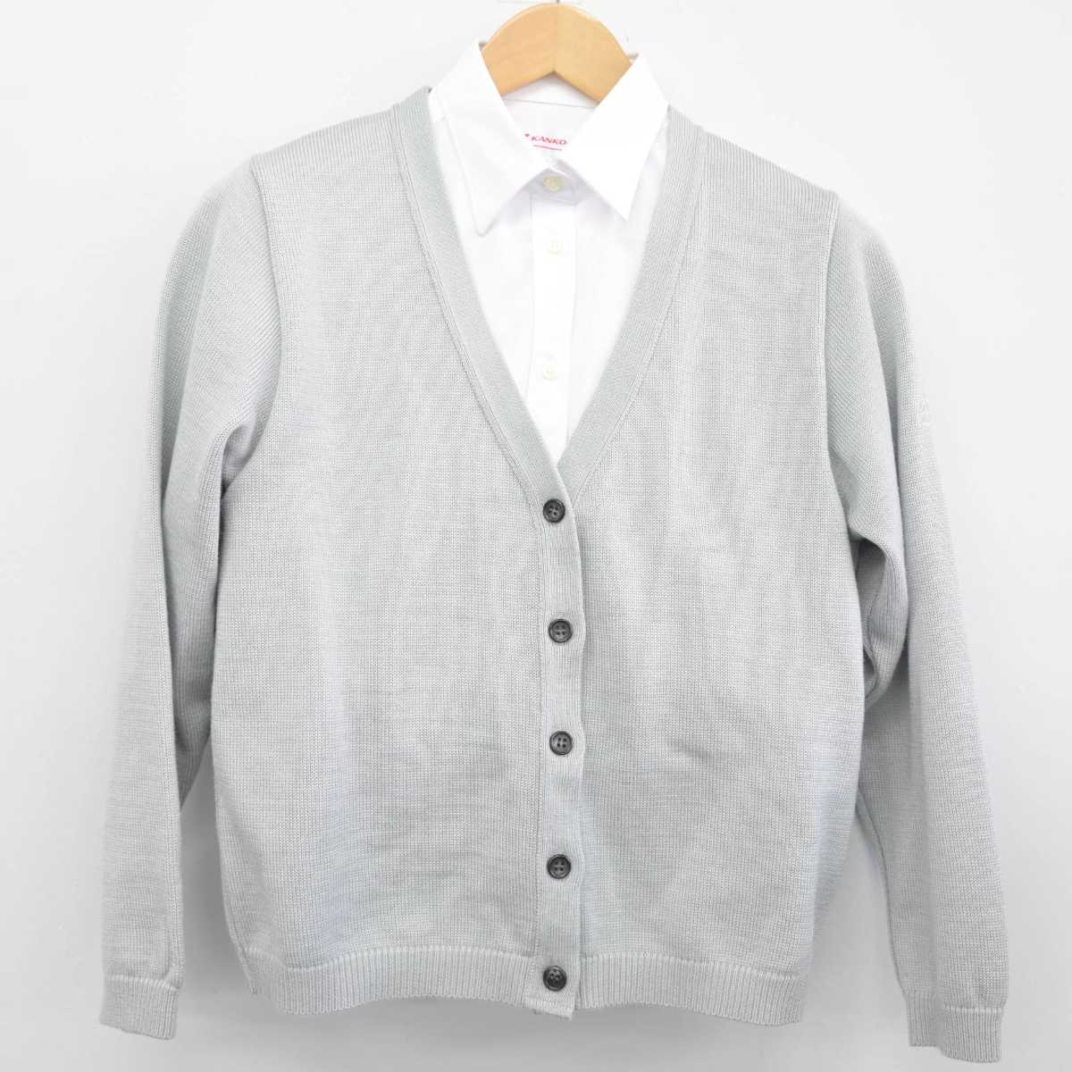 【中古】愛知県 名古屋商業高等学校 女子制服 2点（ニット・シャツ）sf032851 中古制服通販パレイド