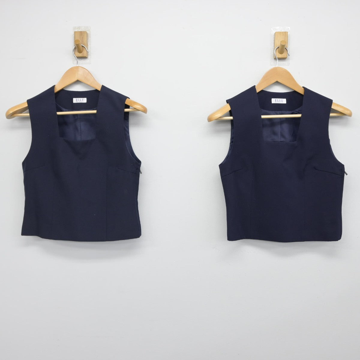 【中古】香川県 高松高等学校 女子制服 2点（ベスト・ベスト）sf033142 中古制服通販パレイド