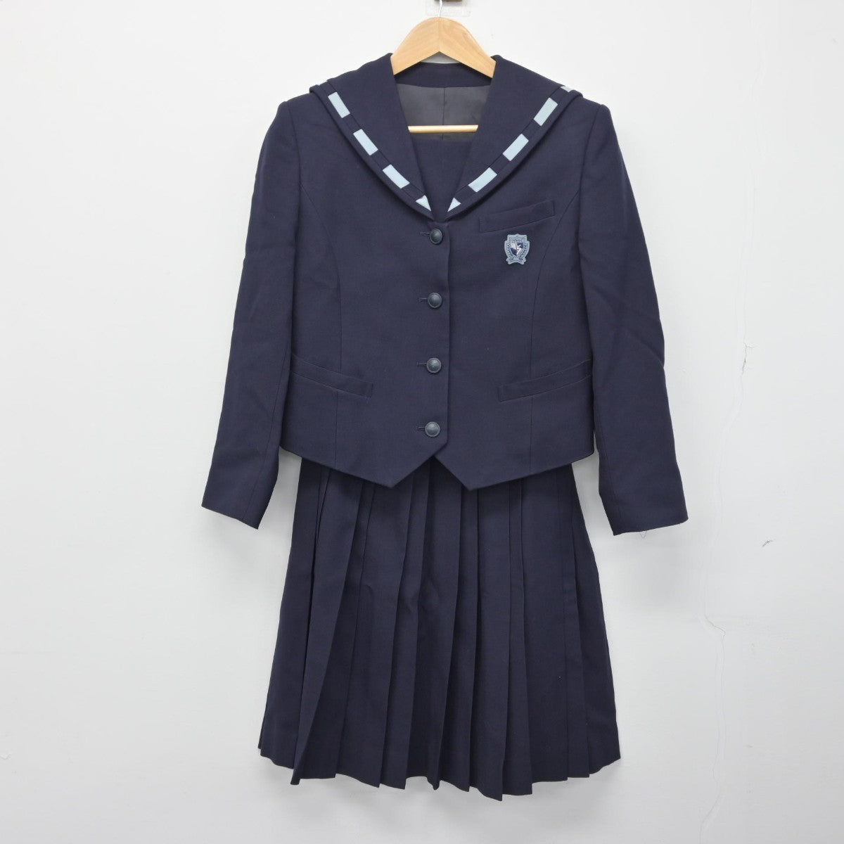 【中古】長崎県 長崎女子高等学校 女子制服 2点（セーラー服・スカート）sf033198 中古制服通販パレイド