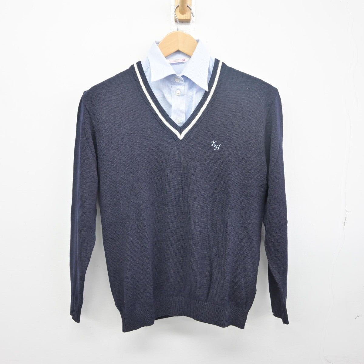 【中古】山梨県 甲府東高等学校 女子制服 2点（ニット・シャツ）sf033511 中古制服通販パレイド