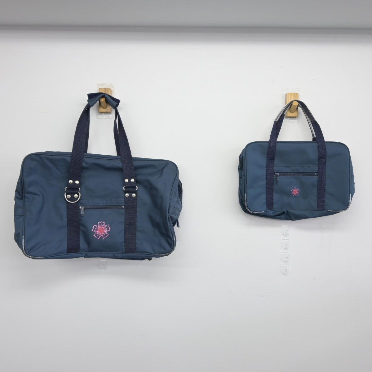 【中古】茨城県 愛国学園大学附属龍ケ崎高等学校 女子制服 2点（カバン・カバン）sf033526 中古制服通販パレイド