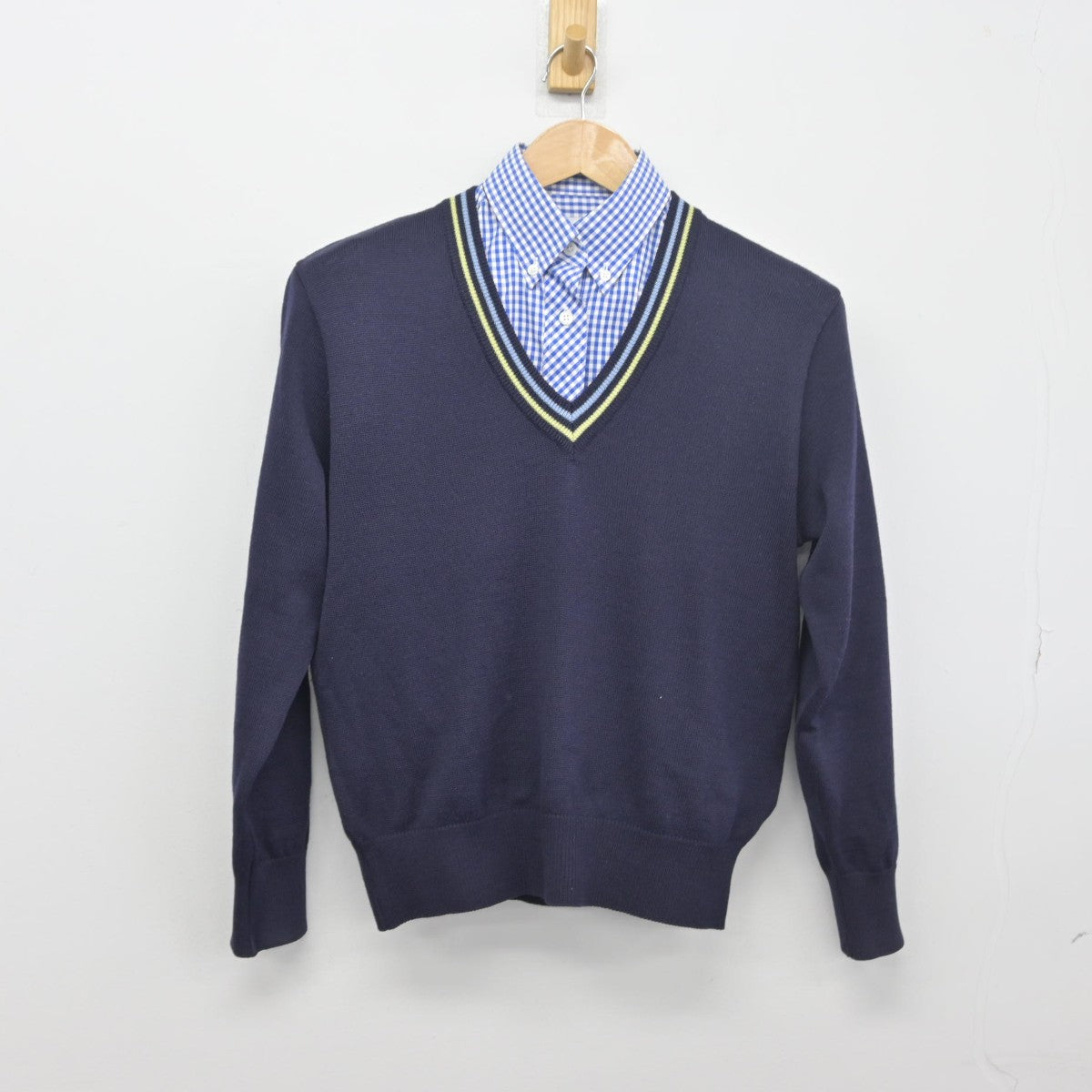 【中古】兵庫県 須磨翔風高等学校 女子制服 2点（ニット・シャツ）sf033788 中古制服通販パレイド