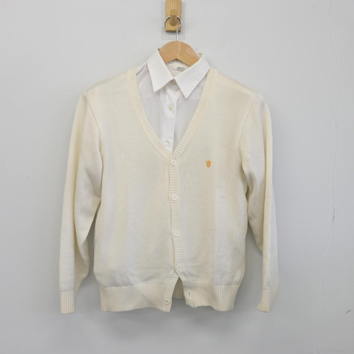【中古】神奈川県 法政大学第二高等学校 女子制服 2点（ニット・シャツ）sf034147 中古制服通販パレイド