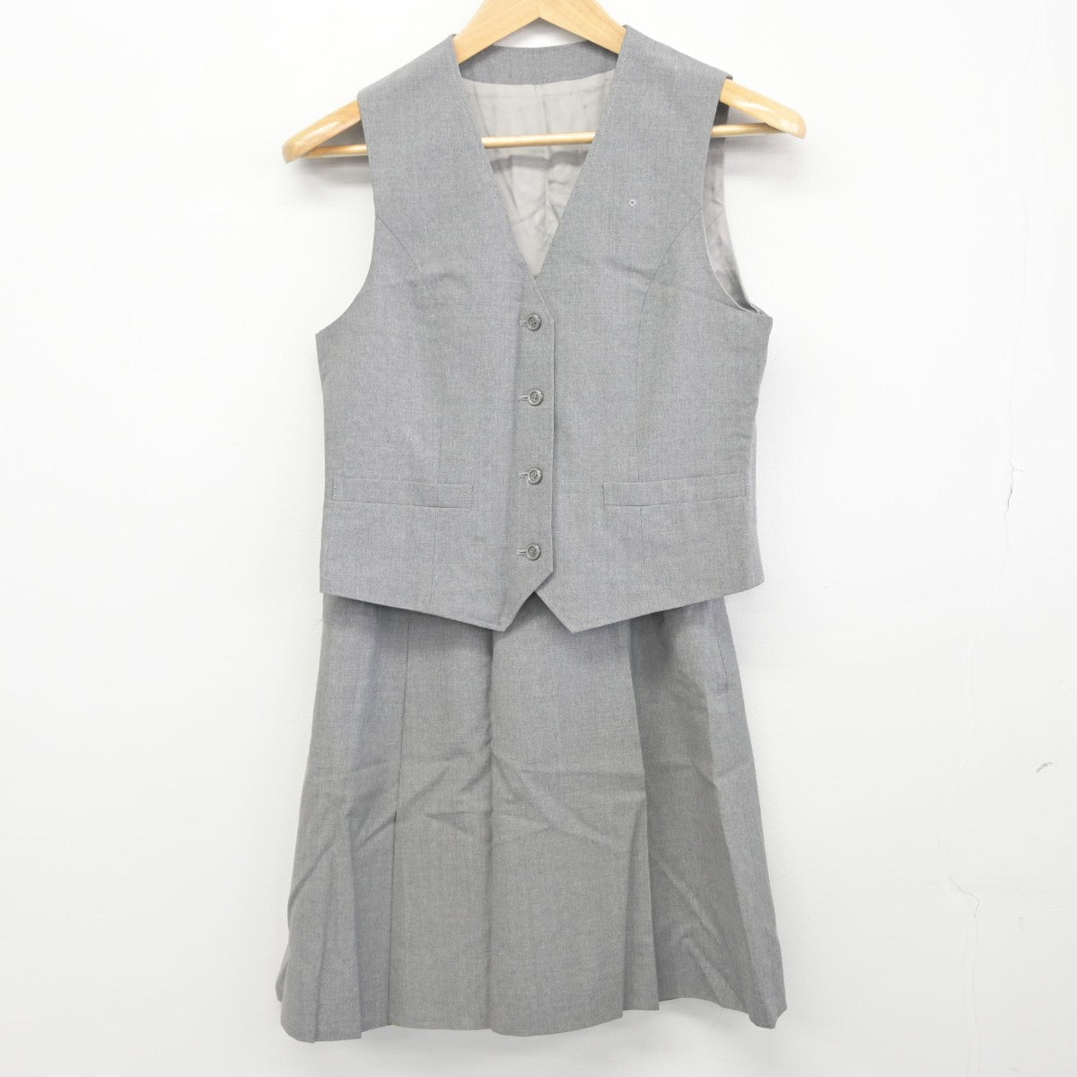 【中古】東京都 晃華学園高等学校 女子制服 3点(ベスト・スカート)sf034190 中古制服通販パレイド