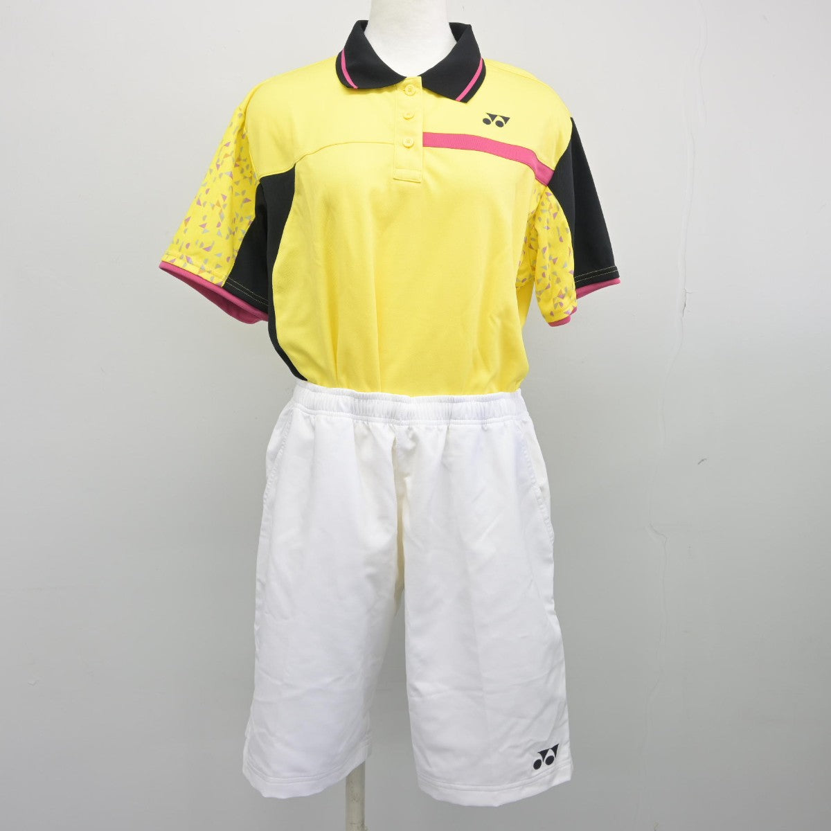 【中古】大阪府 河南町立中学校テニス部ユニフォーム 女子制服 2点(部活ユニフォーム 上・部活ユニフォーム 下)sf034270 中古