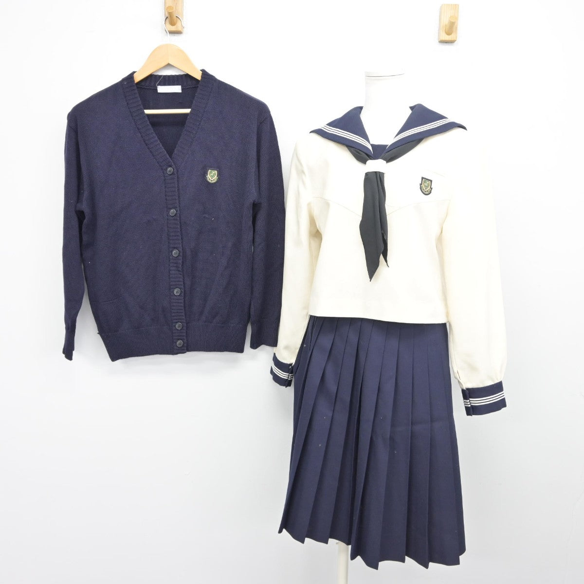 【中古】兵庫県 東洋大学附属姫路高等学校 女子制服 4点（ニット・セーラー服・スカート）sf034488 中古制服通販パレイド