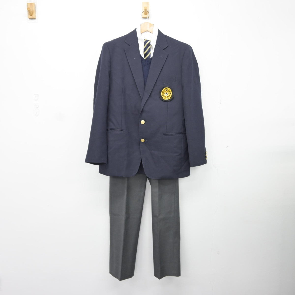 【中古】東京都 東京成徳大学高等学校 男子制服 5点（ブレザー・シャツ・ニット・ズボン）sf034607 中古制服通販パレイド