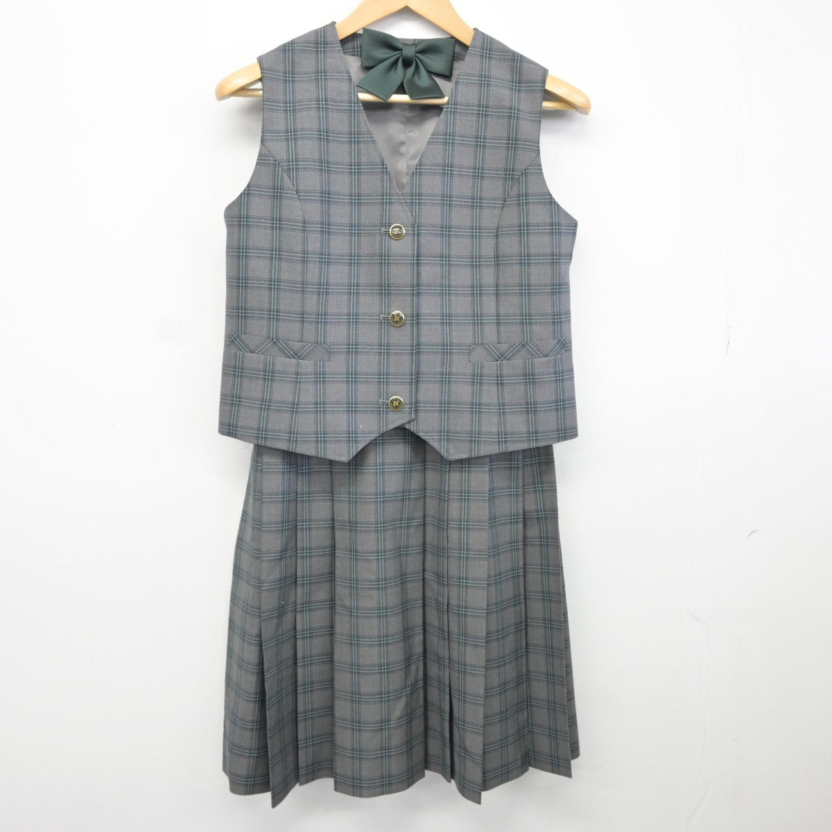 【中古】宮城県 仙台市立七北田中学校 女子制服 3点（ベスト・スカート）sf034756 中古制服通販パレイド