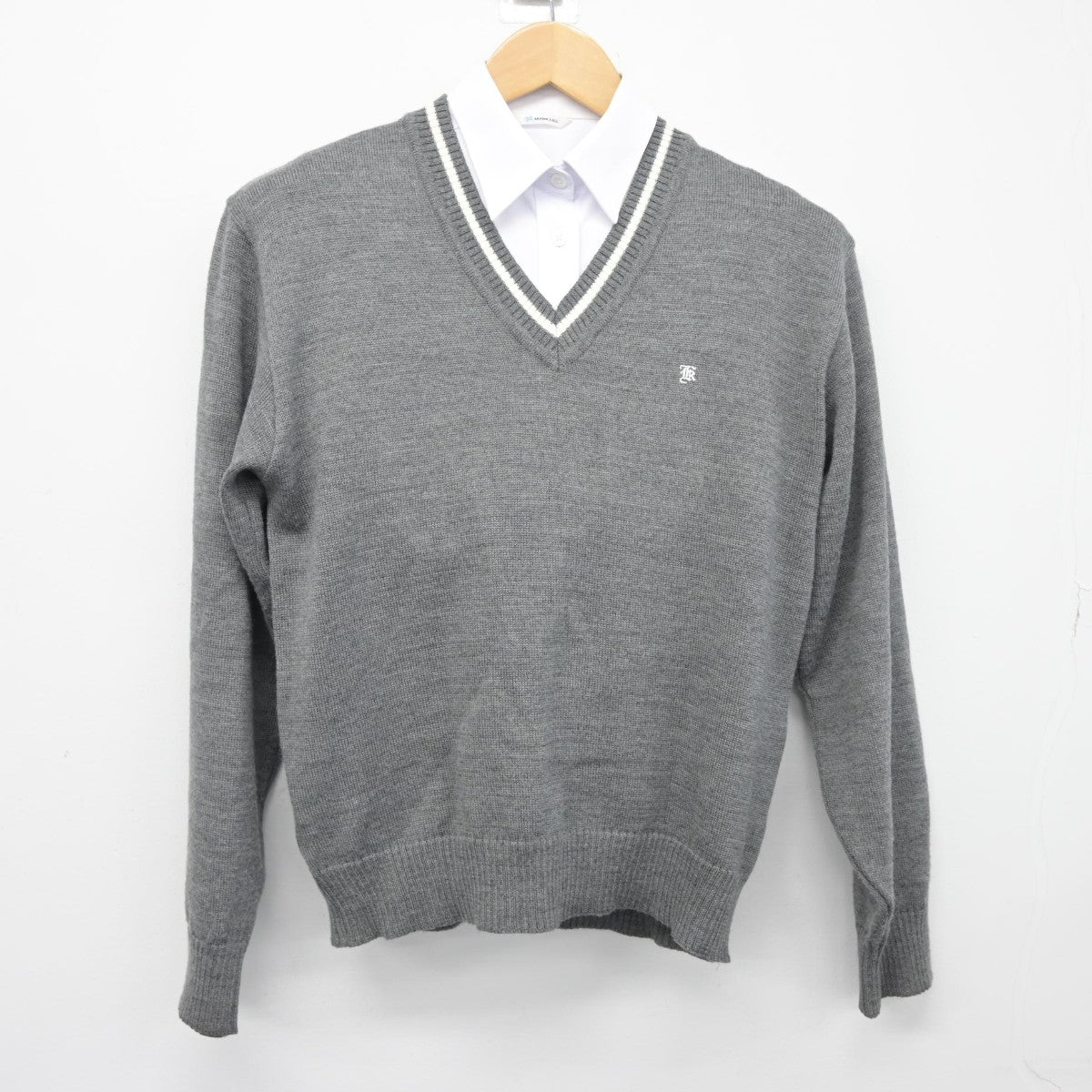 【中古】岡山県 興譲館高等学校 女子制服 2点(ニット・シャツ)sf034815 中古制服通販パレイド