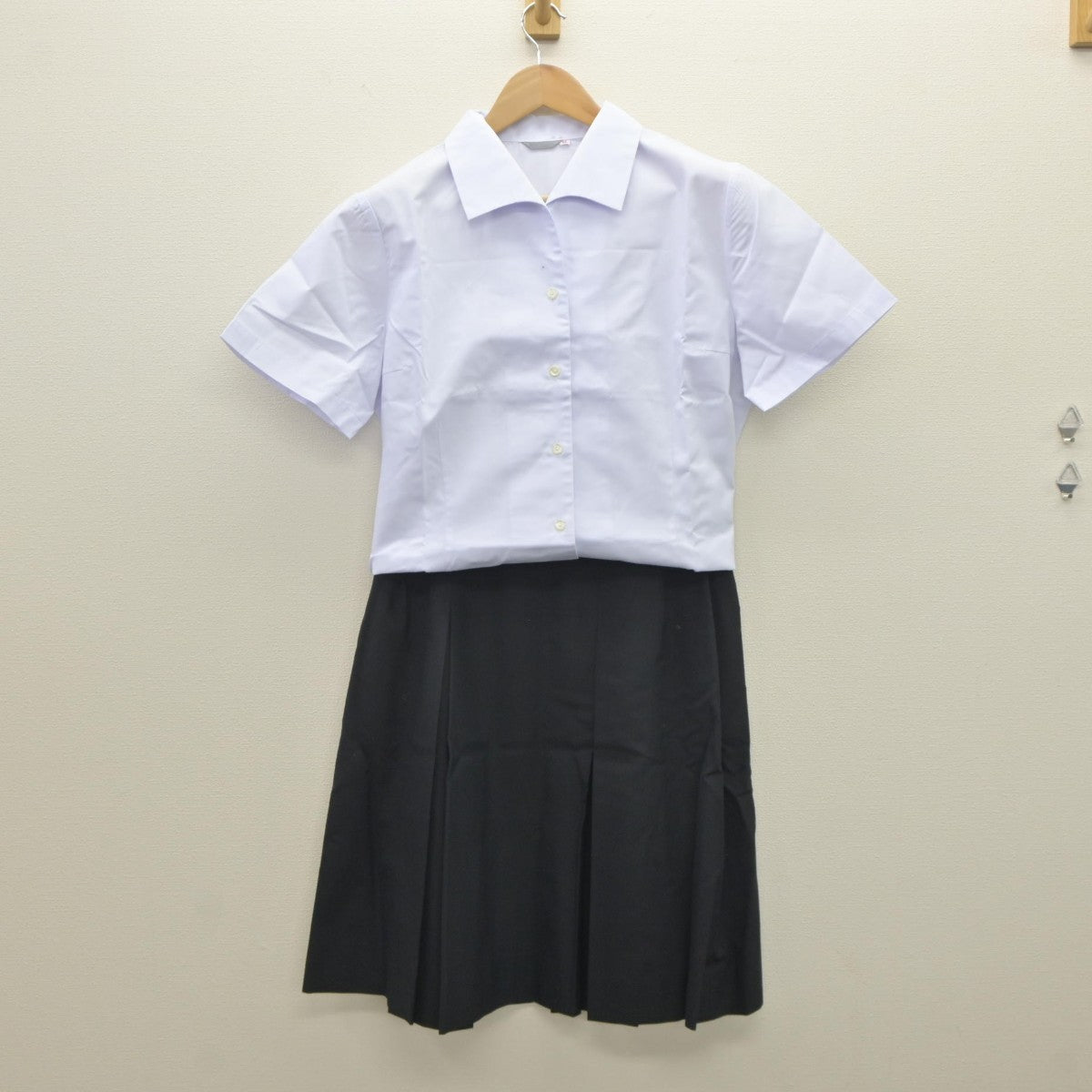 【中古】静岡県 吉原高等学校 女子制服 3点（シャツ・スカート）sf035203 中古制服通販パレイド