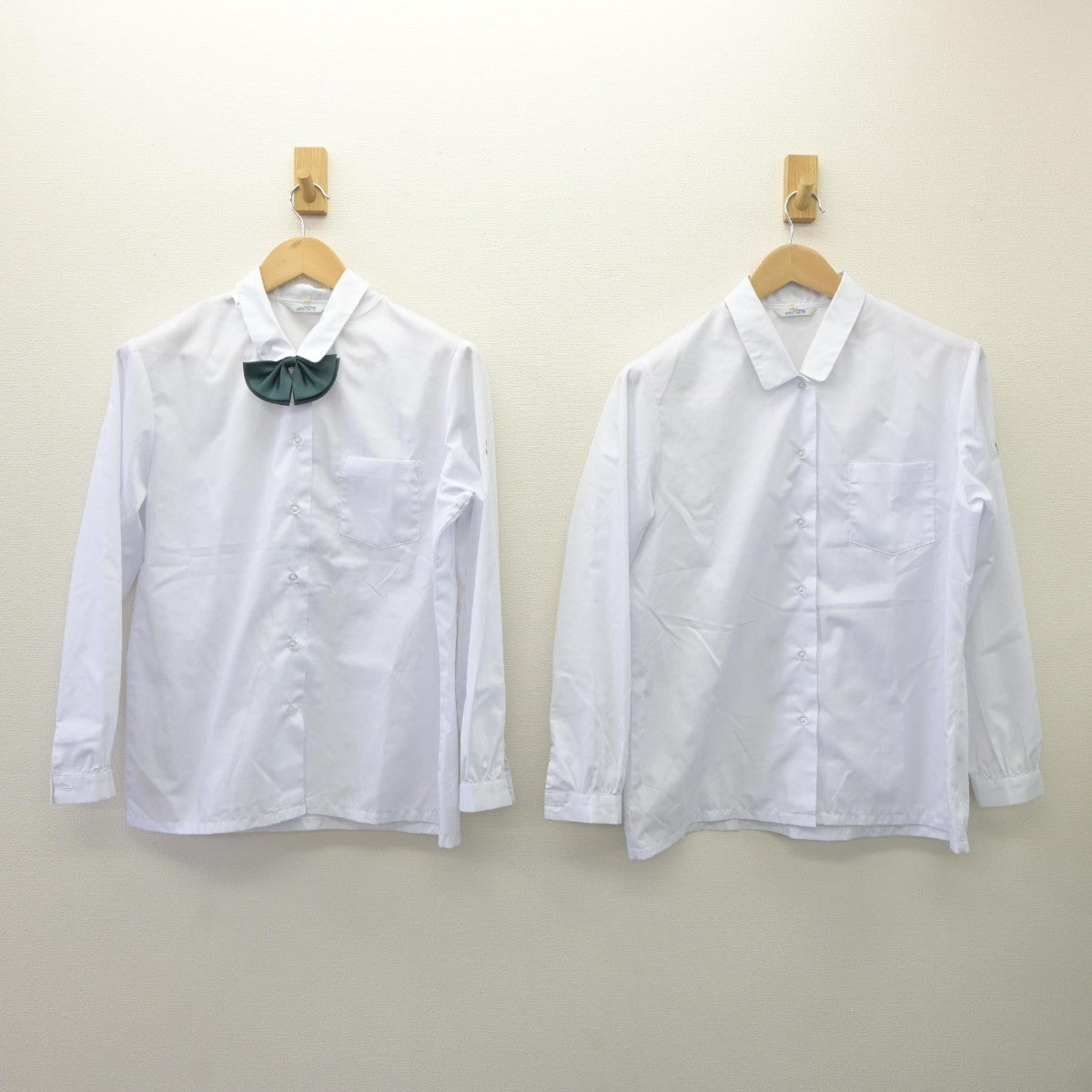 【中古】秋田県 秋田商業高等学校 女子制服 3点（シャツ）sf035260 中古制服通販パレイド