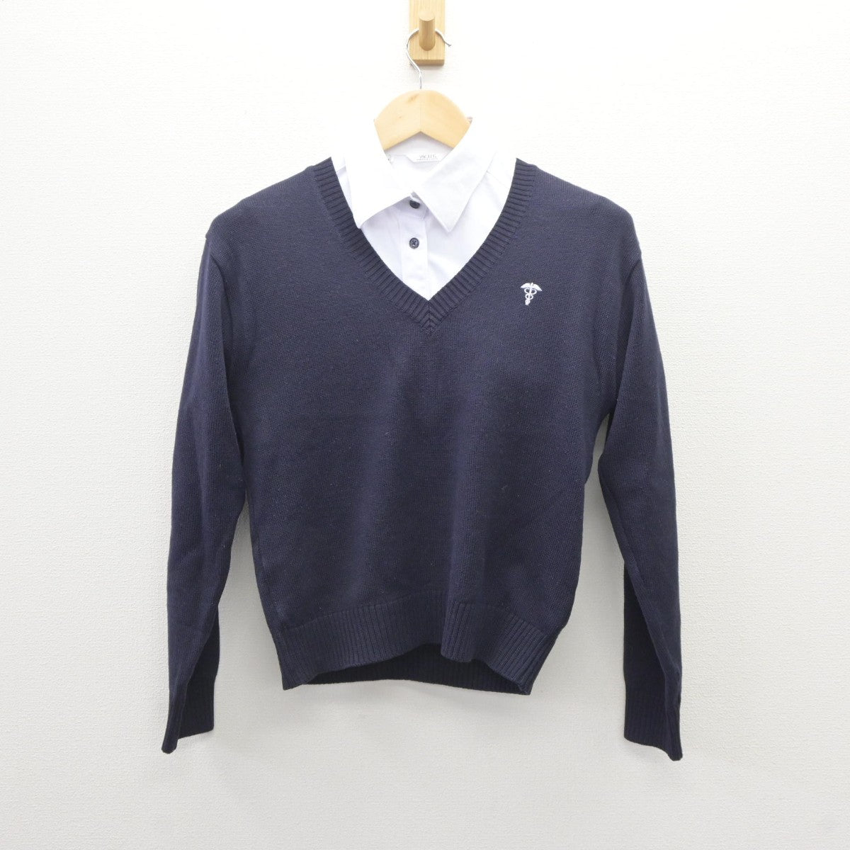 【中古】山口県 下関商業高等学校 女子制服 2点（ニット・シャツ）sf035299 中古制服通販パレイド