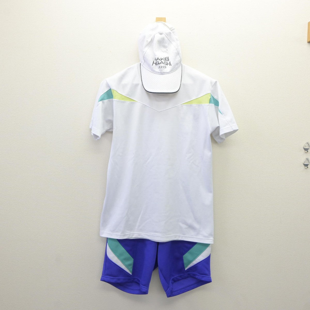 【中古】岡山県 真備東中学校 女子制服 3点（体操服 上・体操服 下）sf035327 中古制服通販パレイド