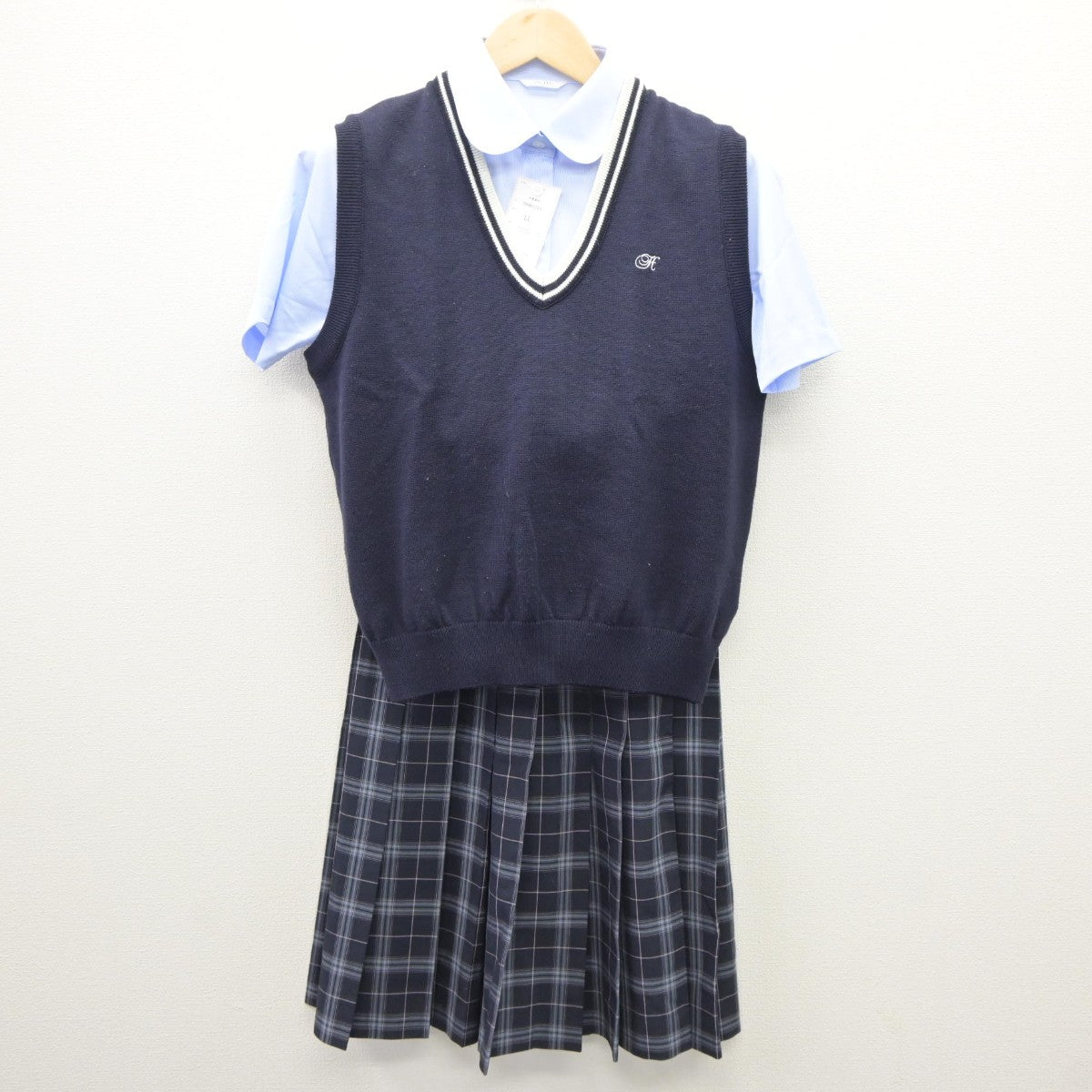 【中古】富山県 氷見高等学校 女子制服 3点（ニットベスト・シャツ・スカート）sf035481 中古制服通販パレイド
