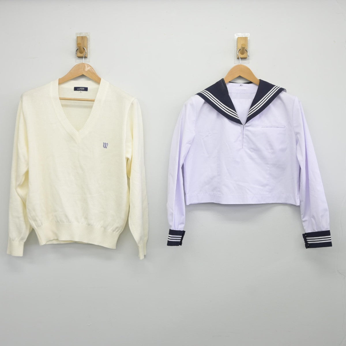 【中古】千葉県 和洋国府台女子中学校 女子制服 2点（ニット・セーラー服）sf036134 中古制服通販パレイド