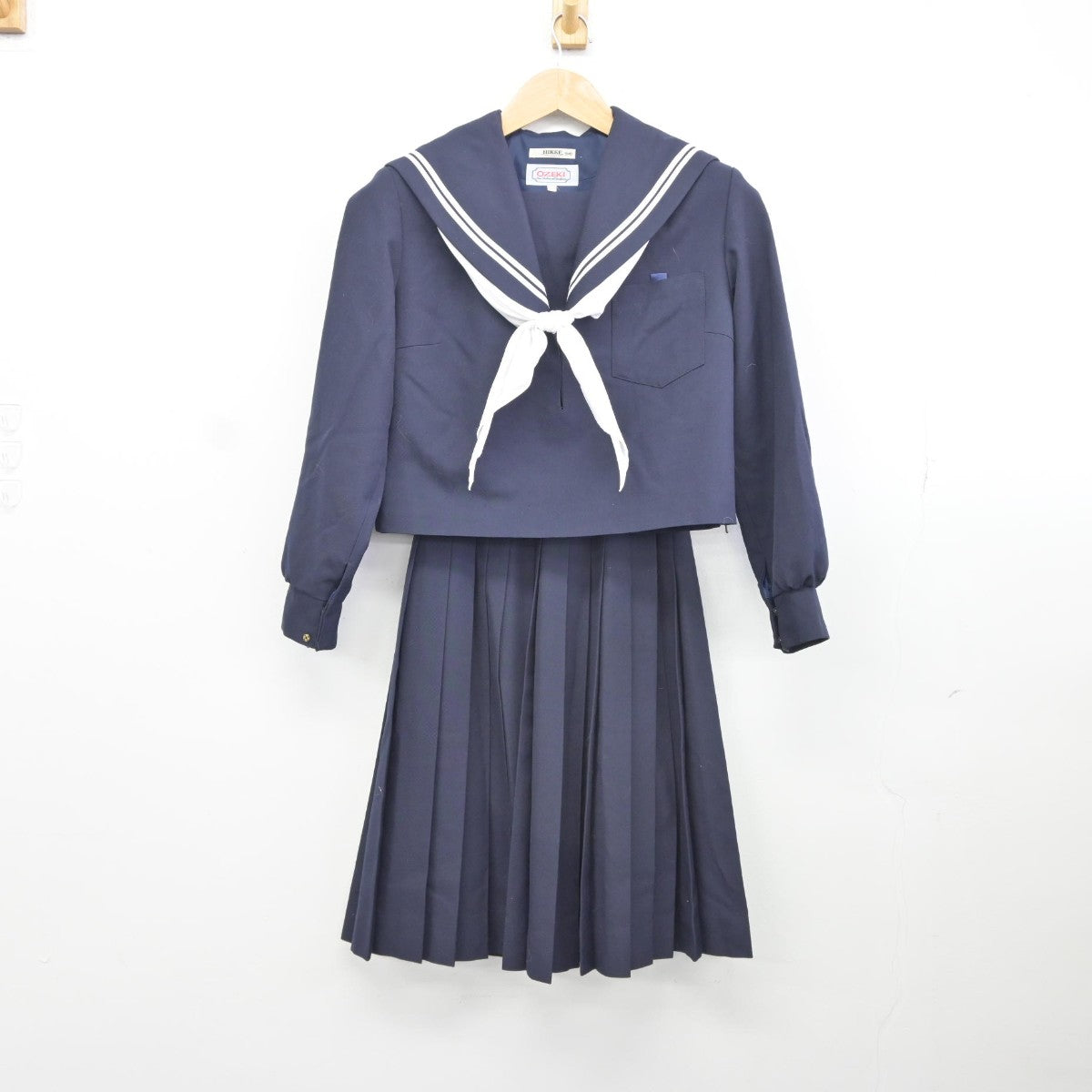【中古】愛知県 江南市立北部中学校 女子制服 3点（セーラー服・スカート）sf036237 中古制服通販パレイド