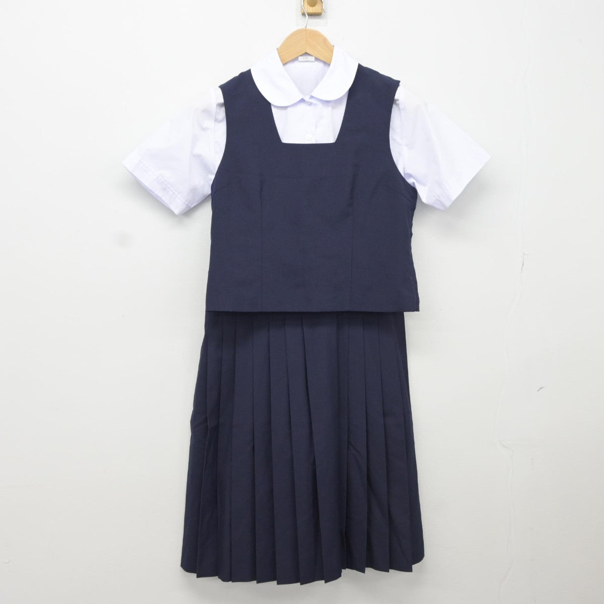 【中古】神奈川県 今井中学校 女子制服 3点（シャツ・ベスト・スカート）sf036430 中古制服通販パレイド