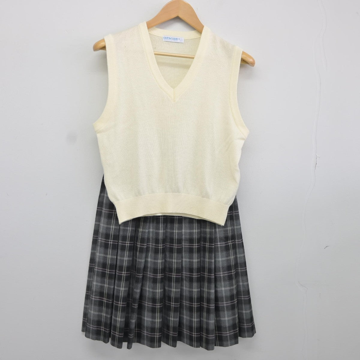【中古】東京都 武蔵村山第五中学校 女子制服 2点（ニットベスト・スカート）sf036480 中古制服通販パレイド