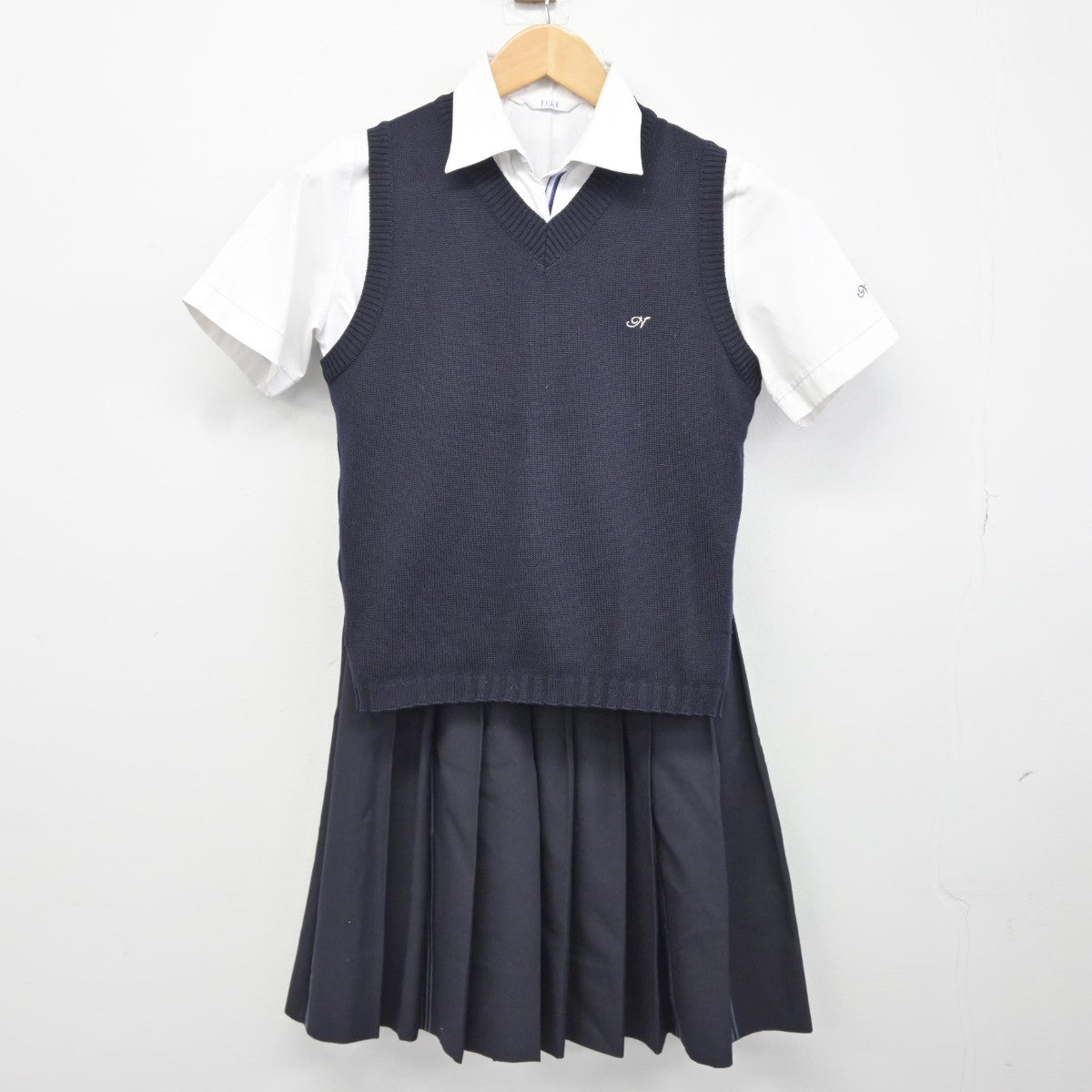 【中古】福岡県 中村学園女子高等学校 女子制服 3点（ニットベスト・シャツ・スカート）sf037064 中古制服通販パレイド