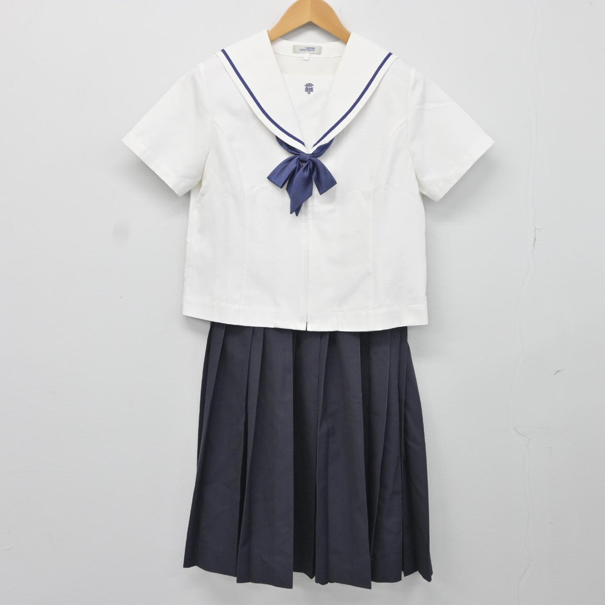 【中古】岐阜県 大垣商業高等学校 女子制服 4点（セーラー服・スカート）sf037085 中古制服通販パレイド