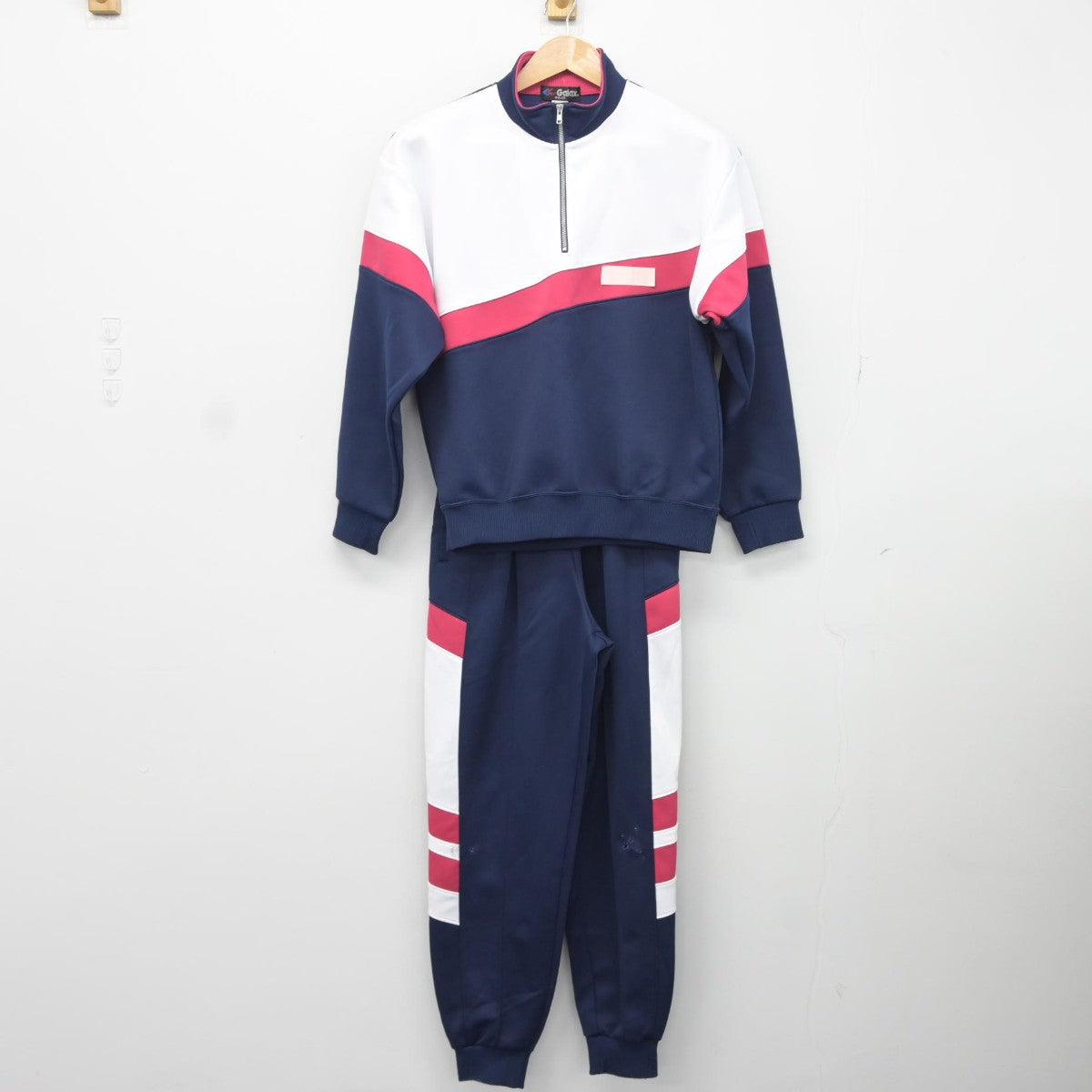 【中古】東京都 南葛西第二中学校 女子制服 2点（ジャージ 上・ジャージ 下）sf037090 中古制服通販パレイド