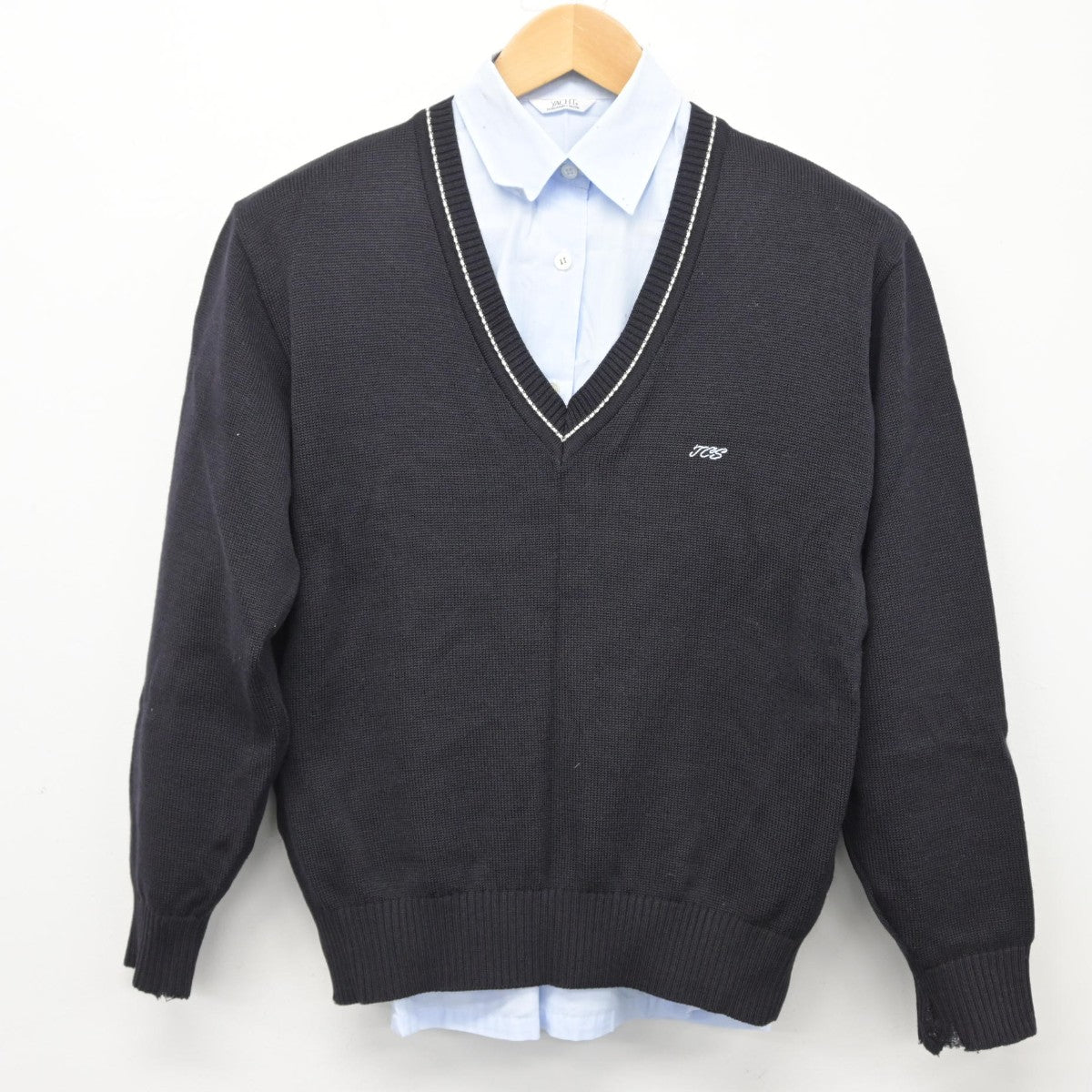 【中古】東京都 東京都立第三商業高等学校 女子制服 2点（シャツ・ニット）sf037093 中古制服通販パレイド