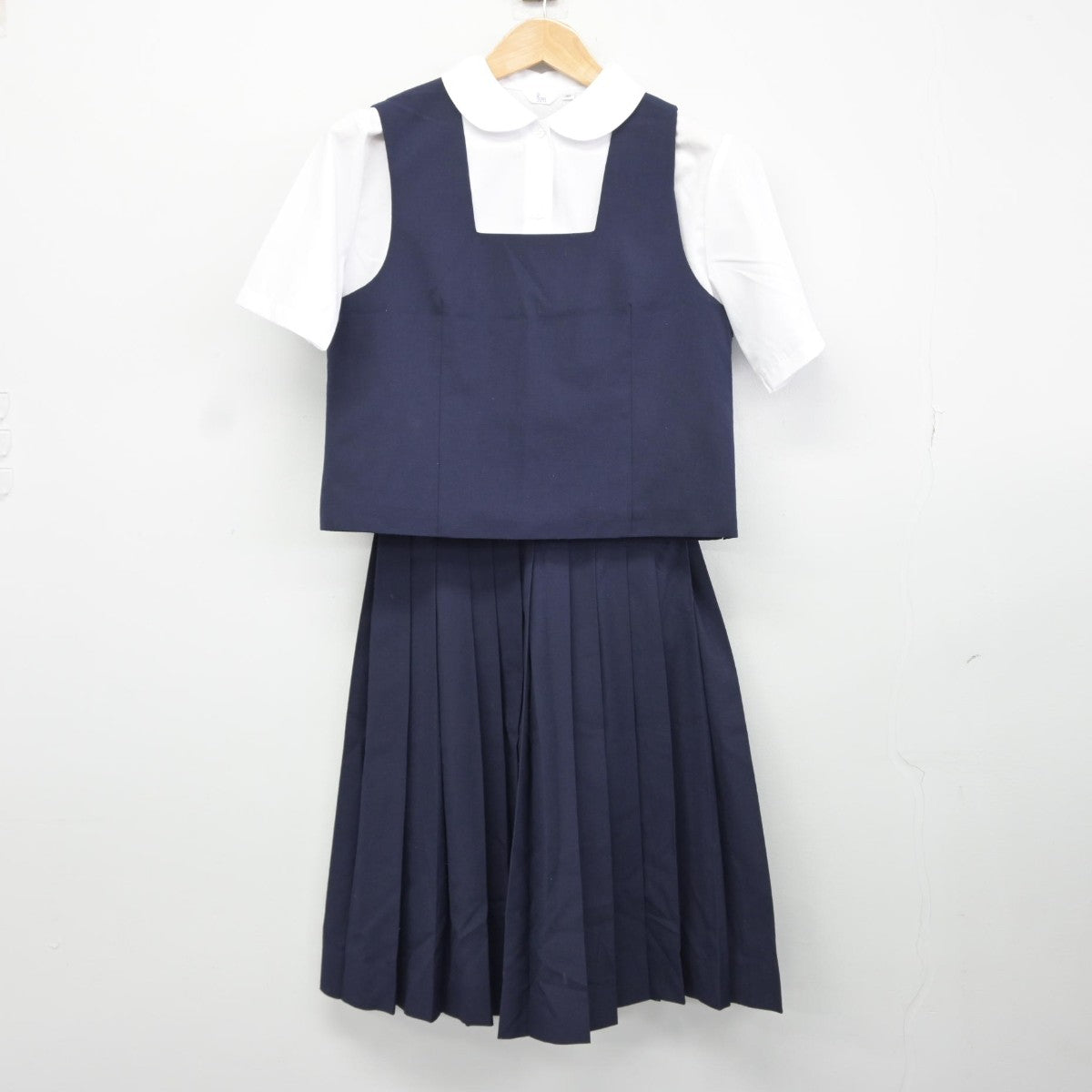 【中古】埼玉県 蕨市立第一中学校 女子制服 3点（シャツ・ベスト・スカート）sf037292 中古制服通販パレイド