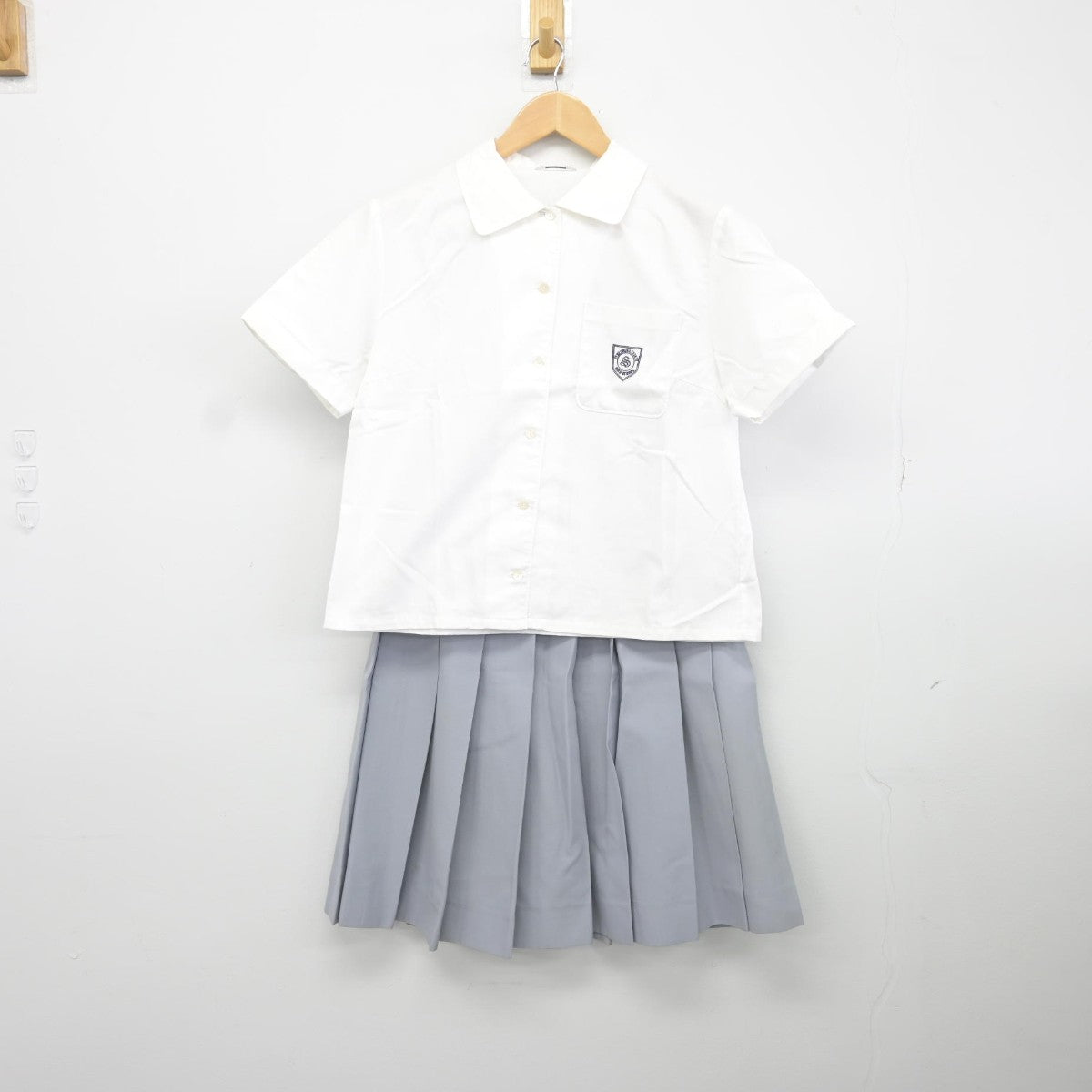 【中古】福島県 福島成蹊高等学校 女子制服 2点（シャツ・スカート）sf037362 中古制服通販パレイド