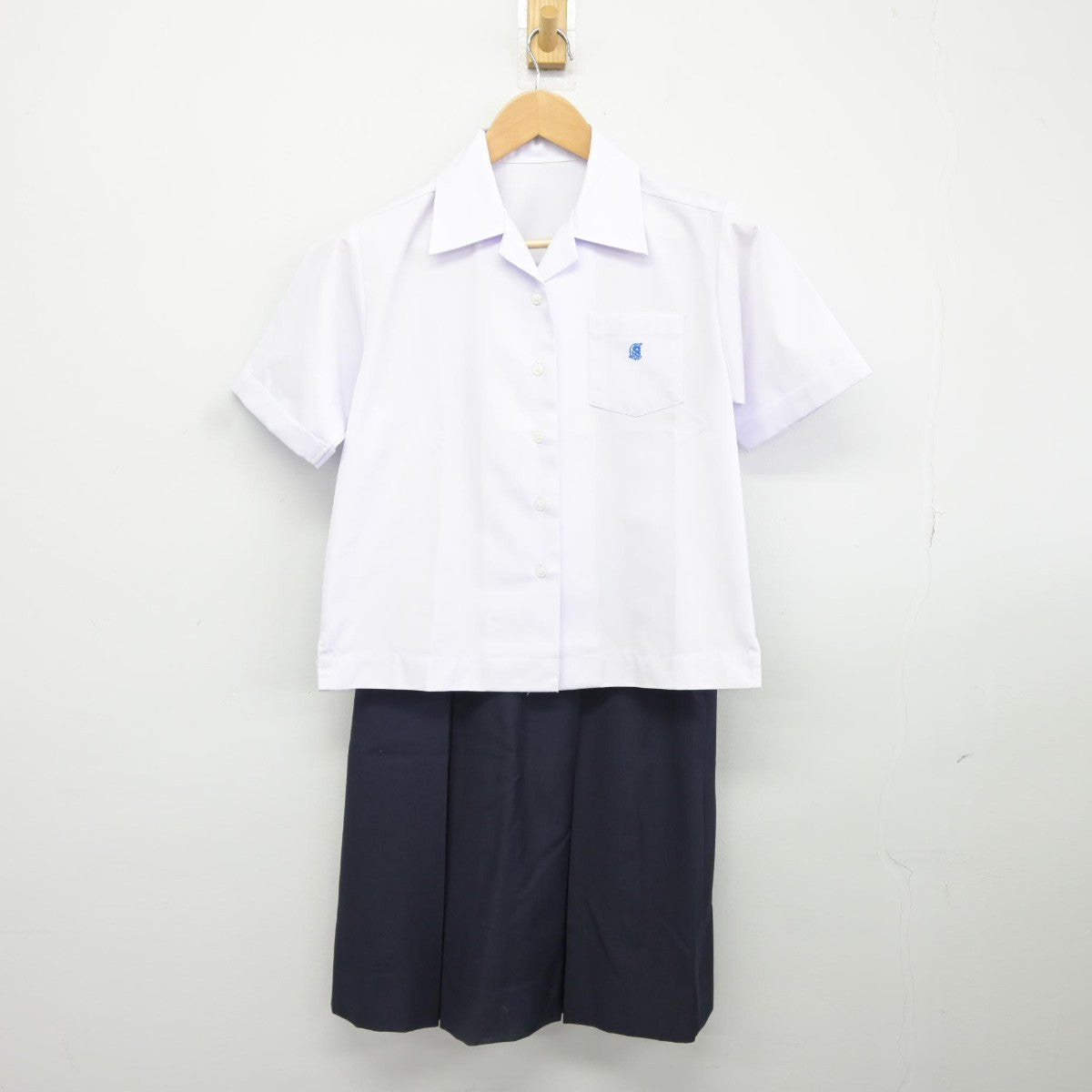 【中古】静岡県 静岡商業高等学校 女子制服 2点（シャツ・スカート）sf037401 中古制服通販パレイド