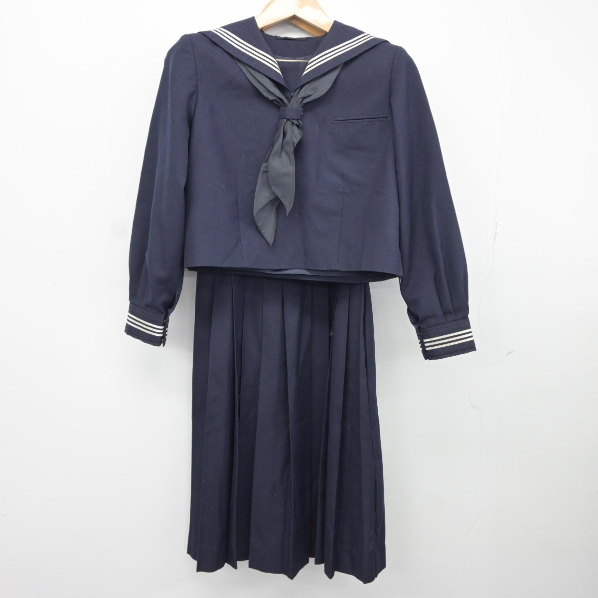 【中古】東京都 小松川第一中学校 女子制服 2点（セーラー服・ジャンパースカート）sf037442 中古制服通販パレイド