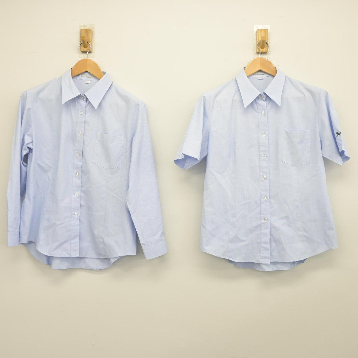 【中古】大阪府 成城高等学校 女子制服 2点(シャツ)sf037519 中古制服通販パレイド