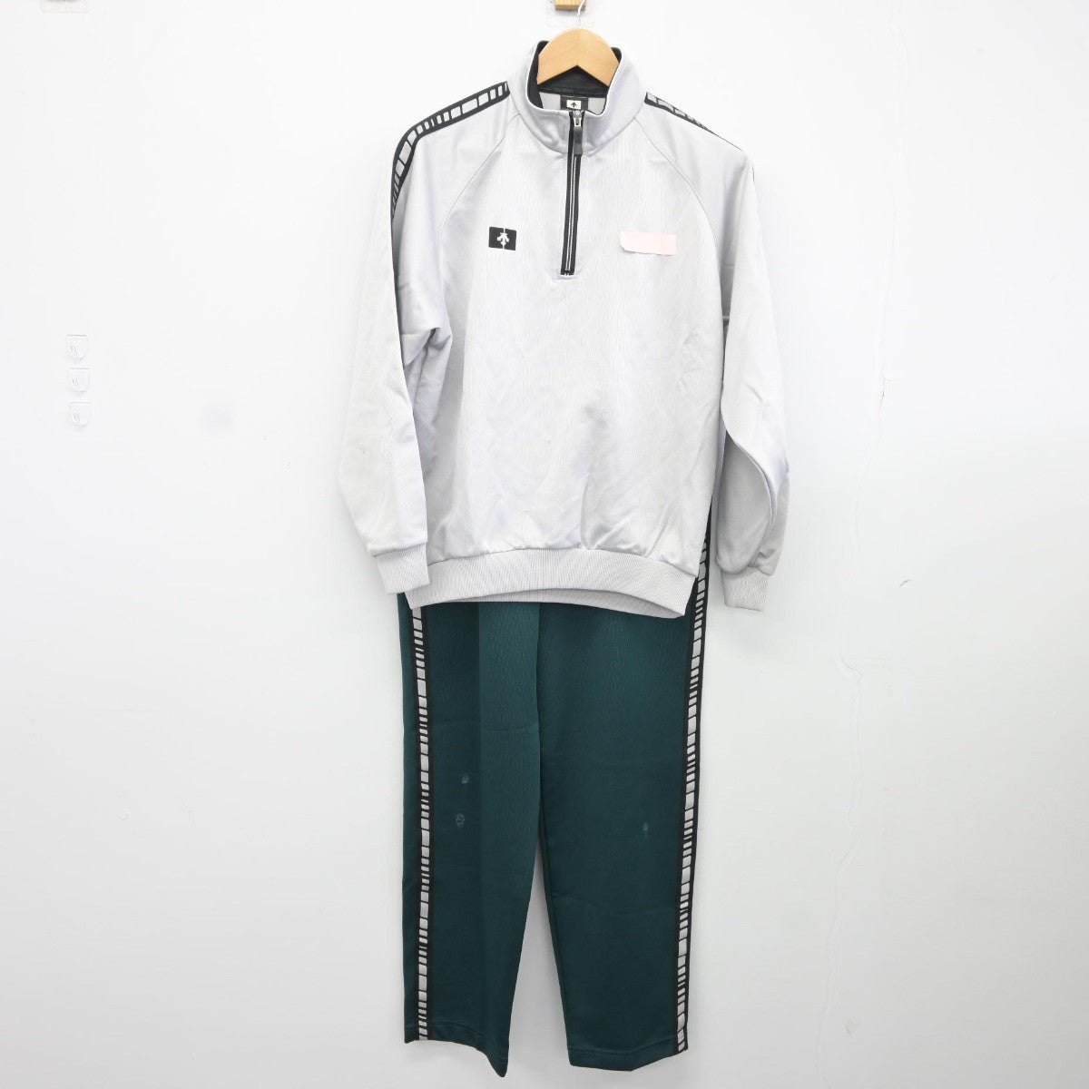 【中古】大阪府 北千里高等学校 女子制服 2点（ジャージ 上・ジャージ 下）sf037670 中古制服通販パレイド