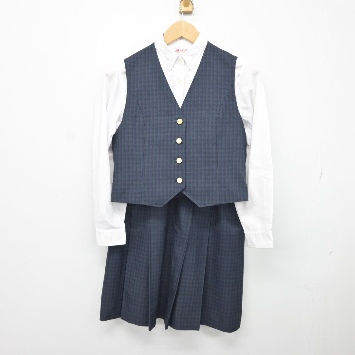 【中古】京都府 嵯峨中学校 女子制服 3点(ベスト・シャツ・スカート)sf037769 中古制服通販パレイド