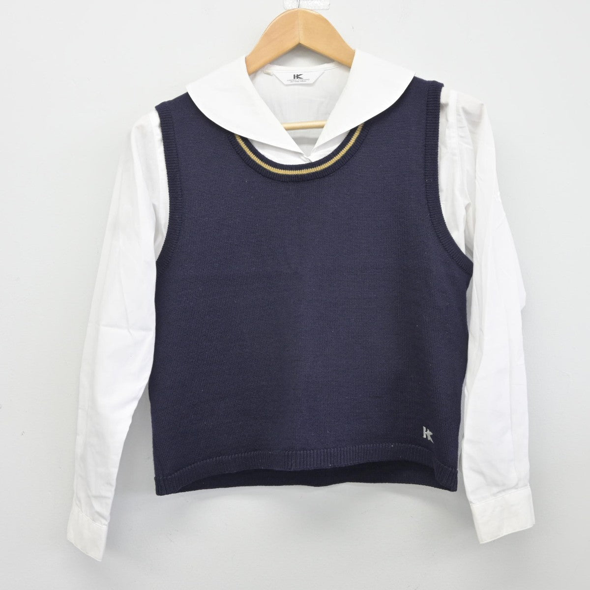 【中古】大分県 大分東明高等学校 女子制服 2点(ニットベスト・シャツ)sf037903 中古制服通販パレイド