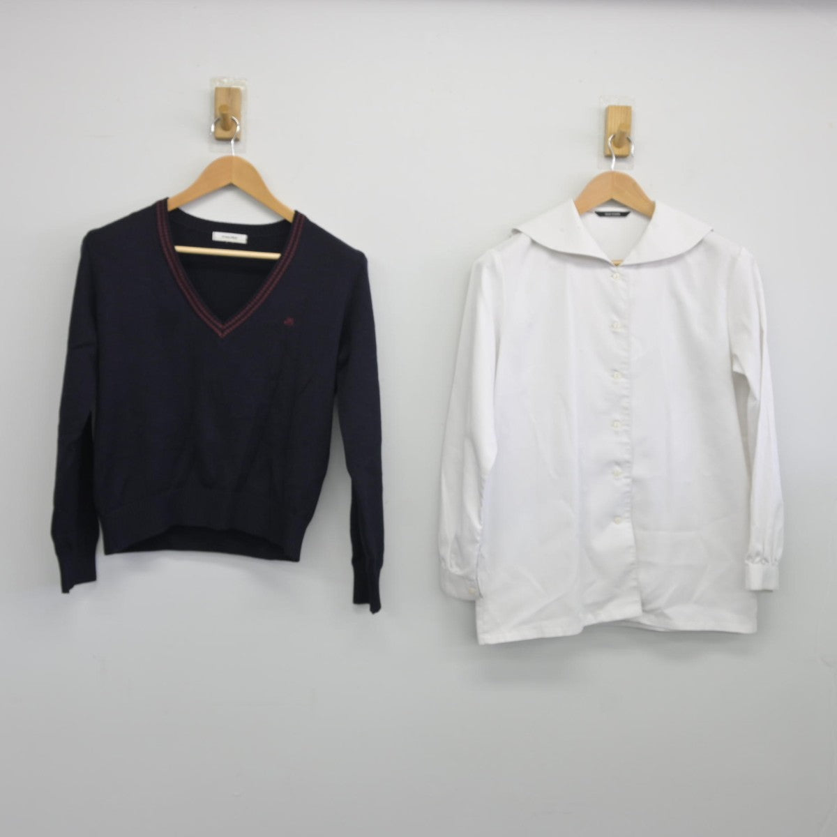 【中古】栃木県 宇都宮文星女子高等学校 女子制服 4点（ニット・シャツ）sf037943 中古制服通販パレイド