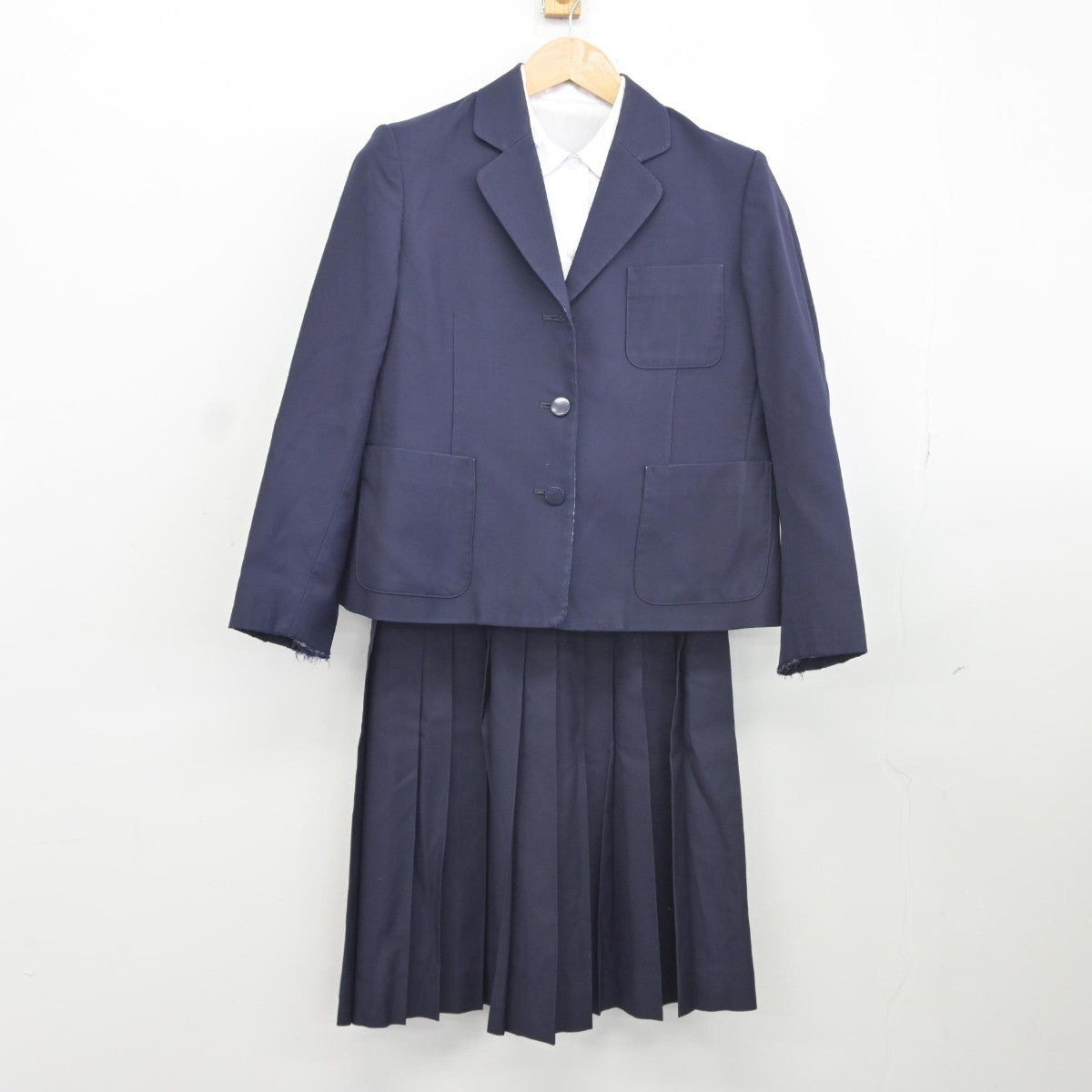 【中古】青森県 八戸東高等学校 女子制服 3点（ブレザー・シャツ・スカート）sf037958 中古制服通販パレイド