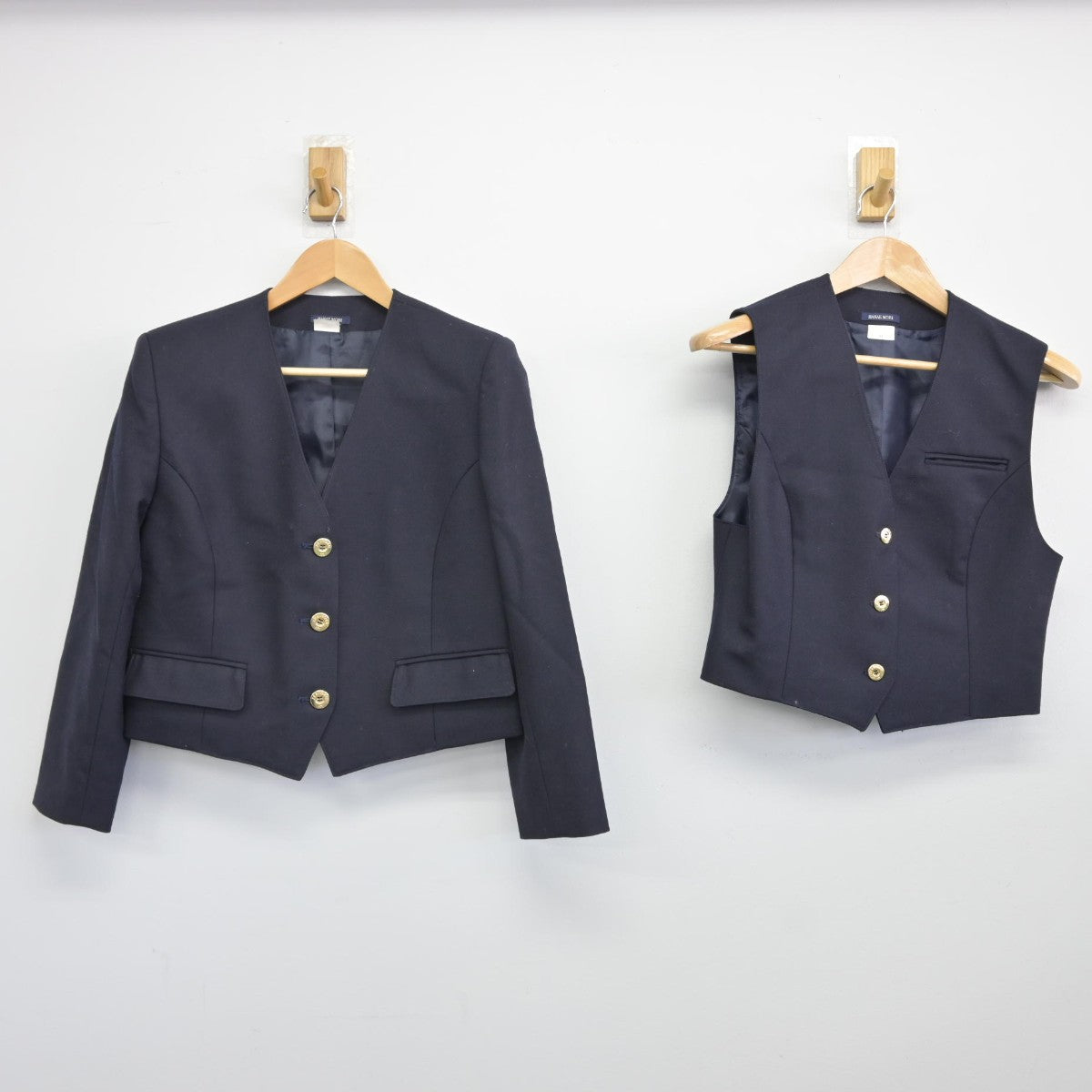【中古】茨城県 聖徳大学附属高等学校 女子制服 2点（ブレザー・ベスト）sf038153 中古制服通販パレイド