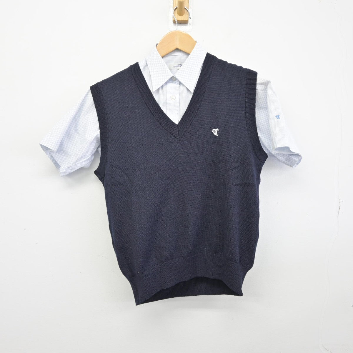【中古】宮城県 多賀城高等学校 女子制服 2点（ニットベスト・シャツ）sf038198 中古制服通販パレイド