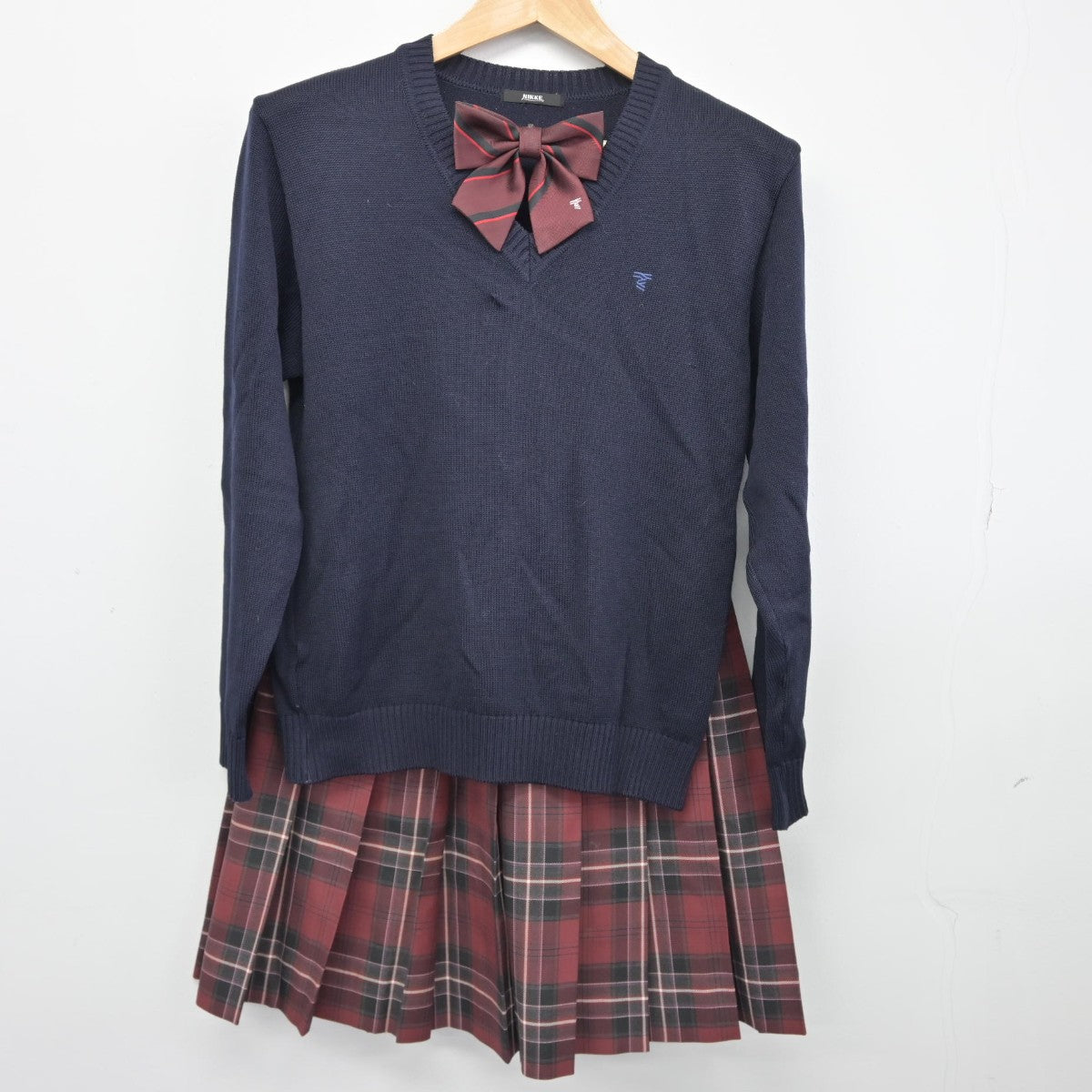【中古】北海道 東海大学付属札幌高等学校 女子制服 3点(ニット・スカート)sf038527 中古制服通販パレイド