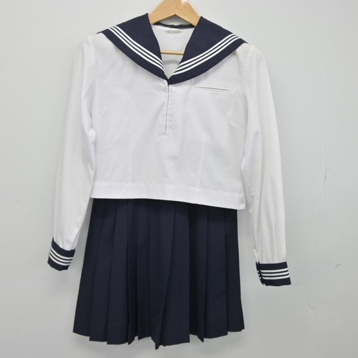【中古】埼玉県 本庄高等学校 女子制服 2点(セーラー服・スカート)sf038639 中古制服通販パレイド