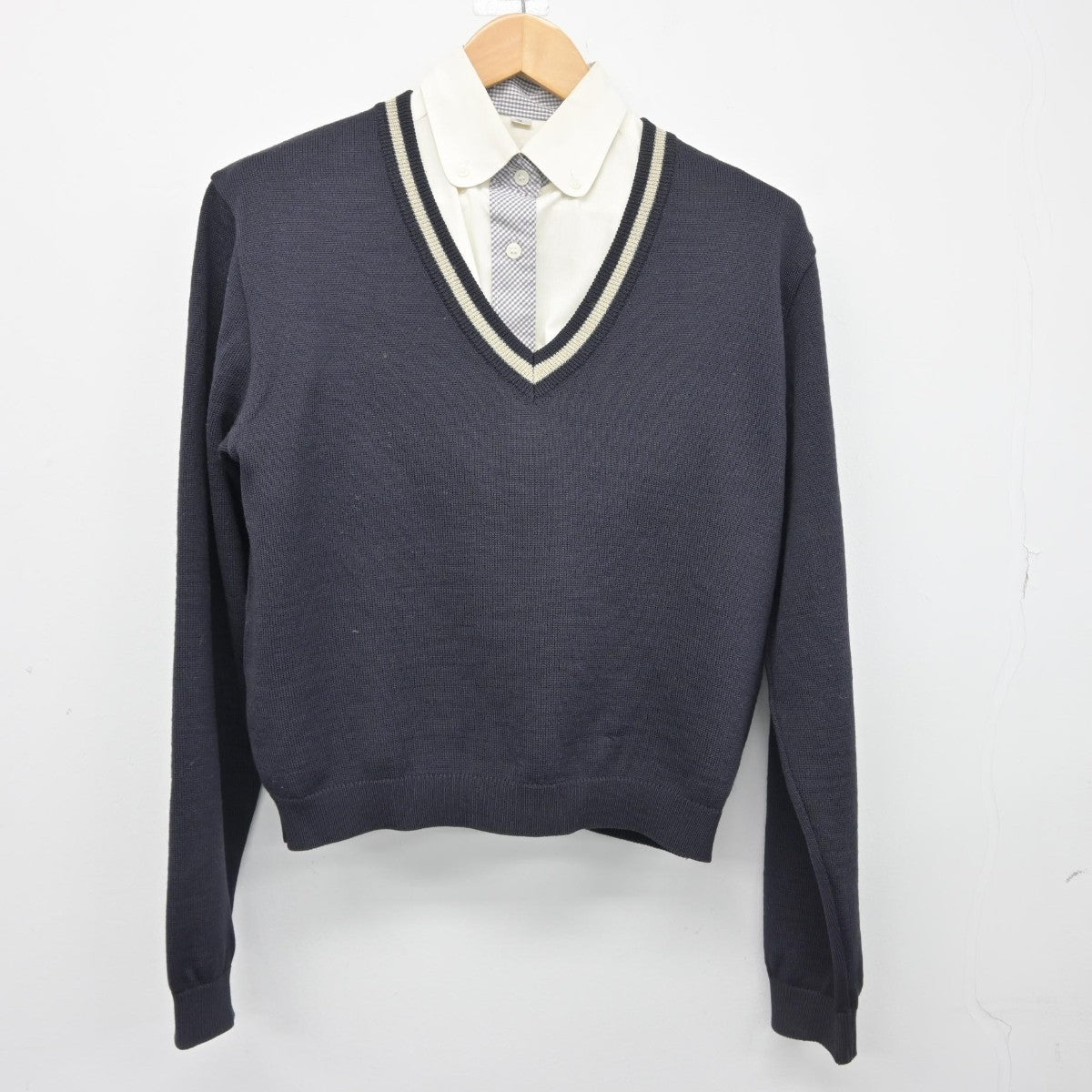 【中古】兵庫県 尼崎高等学校 女子制服 2点(ニット・シャツ)sf038759 中古制服通販パレイド