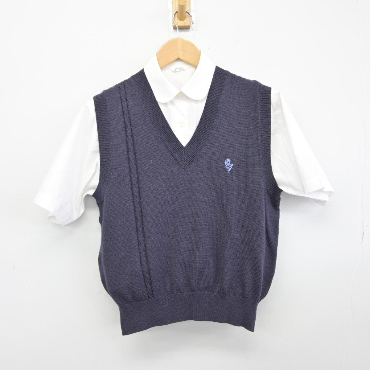 【中古】神奈川県 相模女子大学中学部高等部 女子制服 2点（ニットベスト・シャツ）sf038867 中古制服通販パレイド