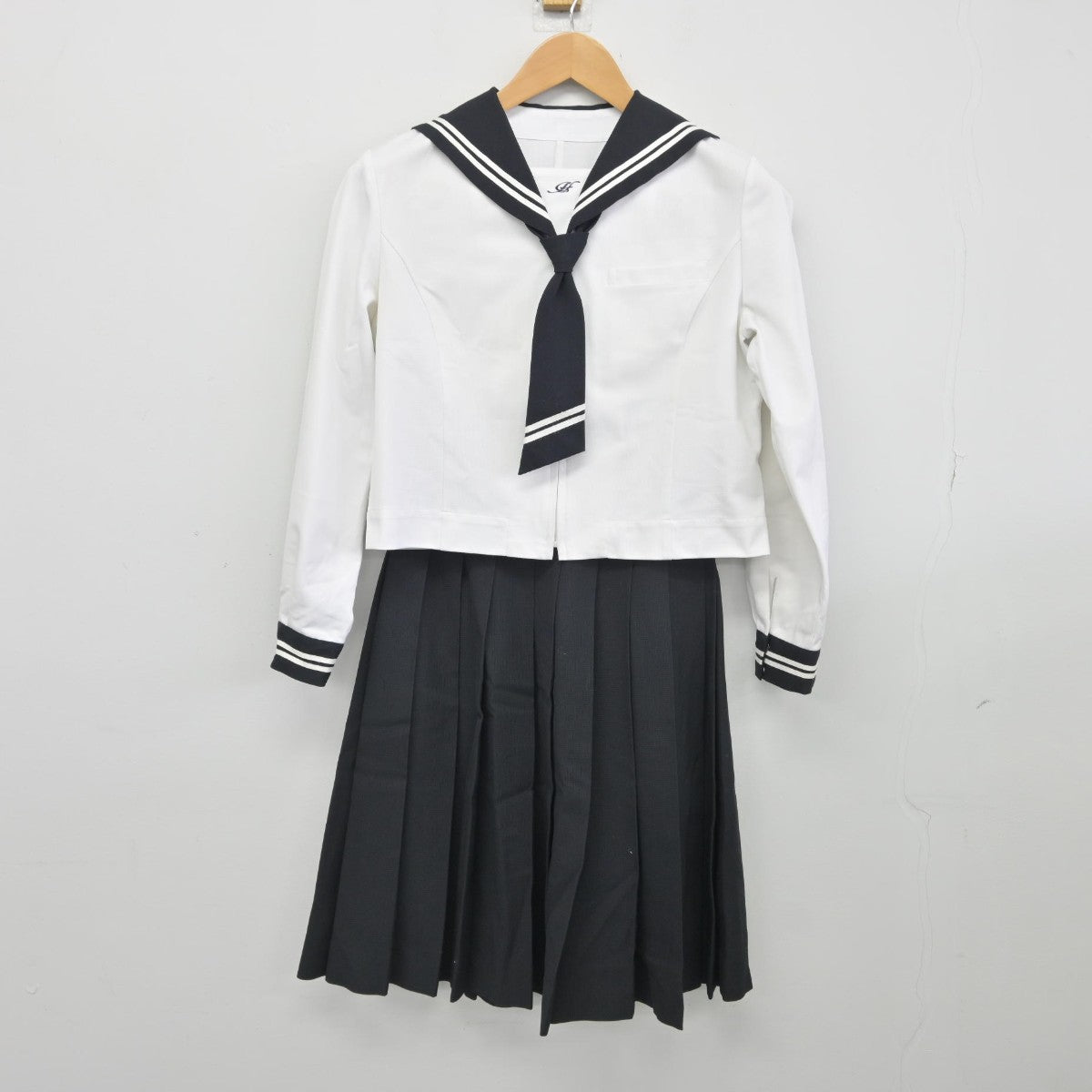 【中古】埼玉県 星野学園中学校 女子制服 4点（セーラー服・スカート）sf039026 中古制服通販パレイド